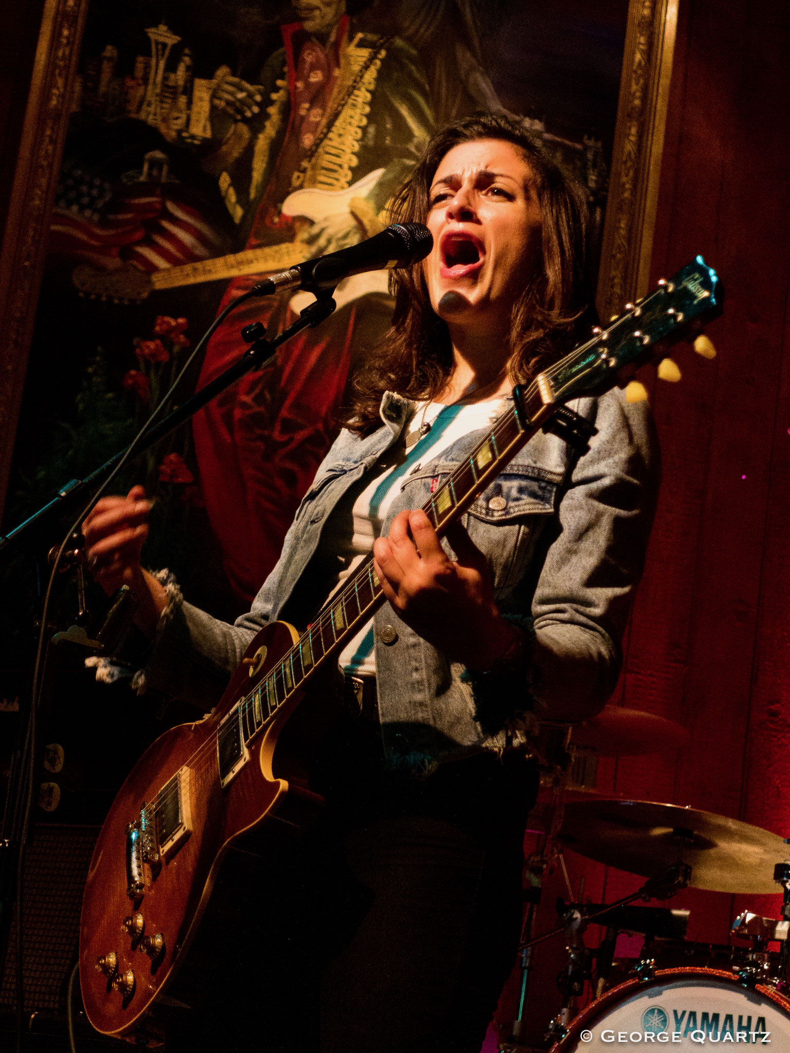 Laura Cox - quartz stagelight - concert photography