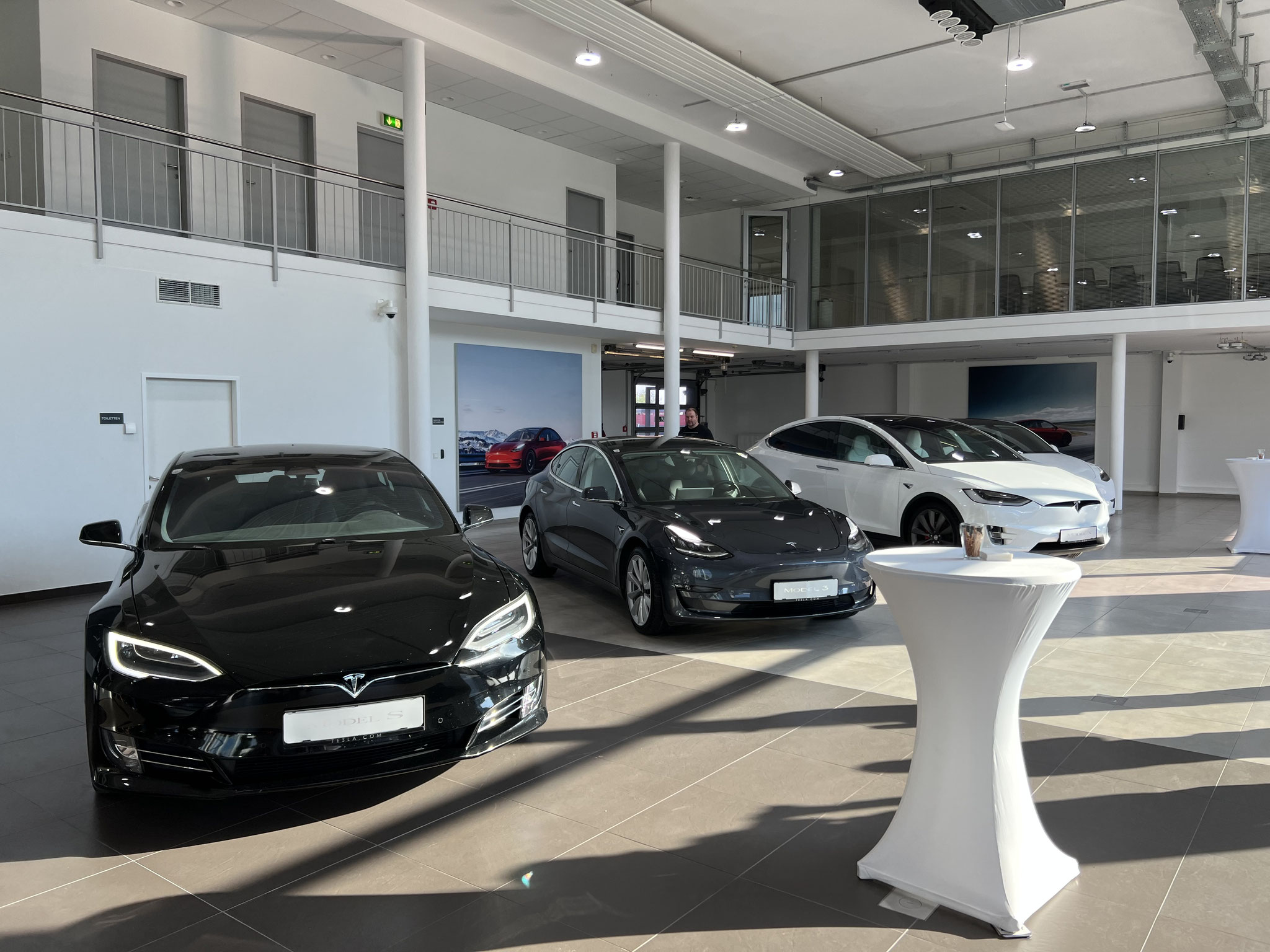Neues Tesla Service Center in Linz - Tesla Club Austria