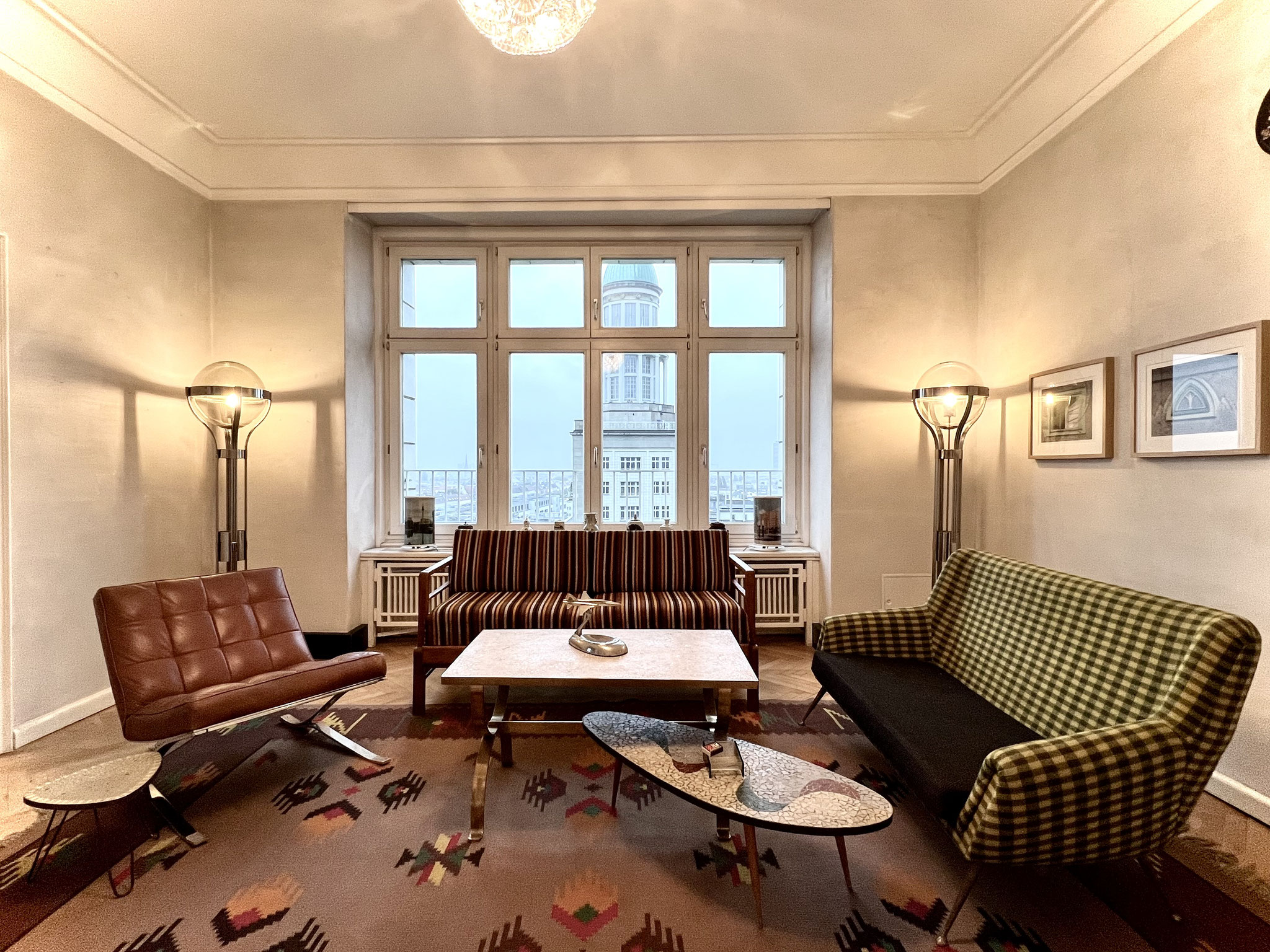 BAUKUNST: FRANKFURTER TOR EINS. - HAUS GLANZ