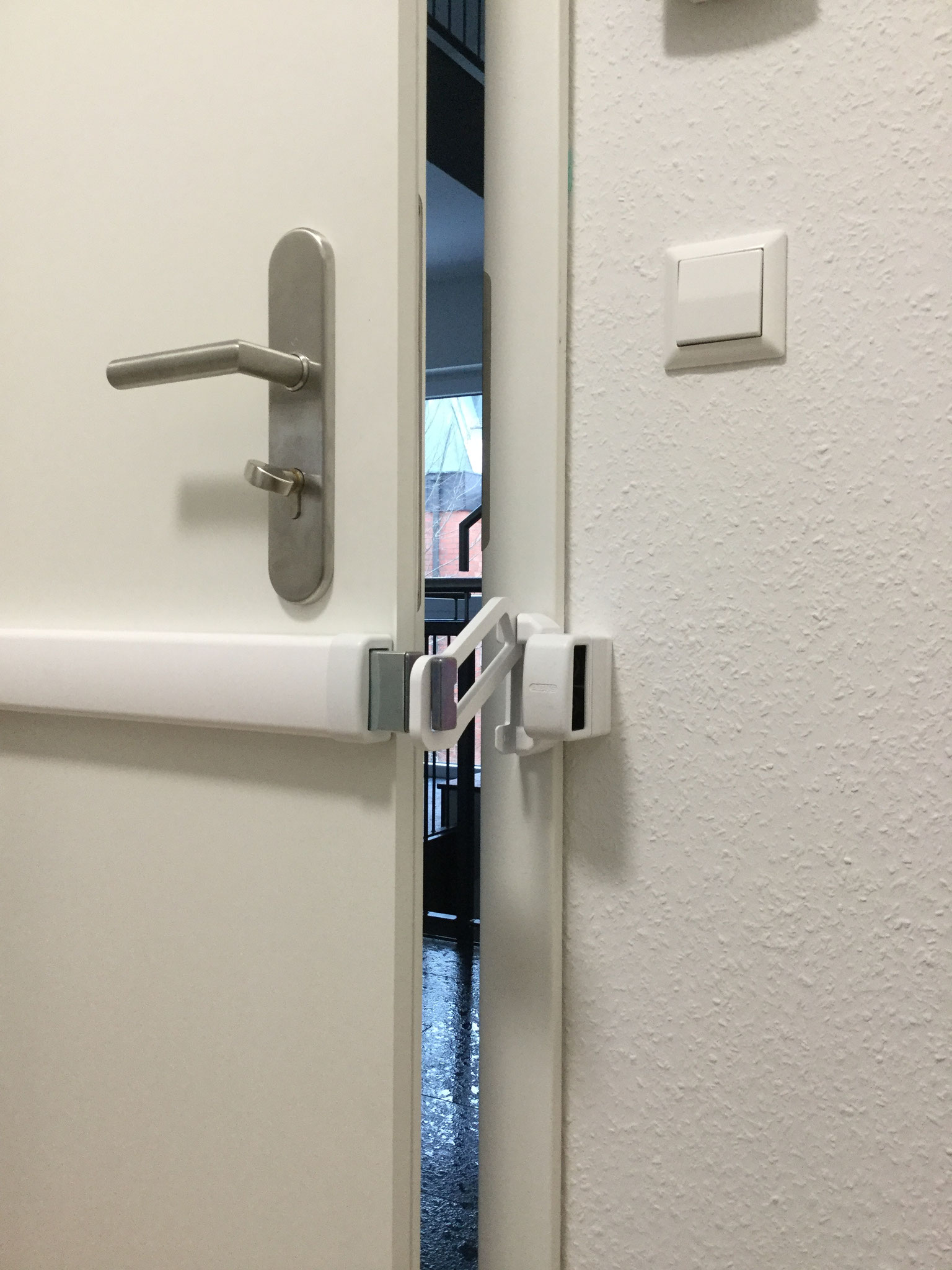 Panzerriegel Hamburg | Einbau günstig - Schlüsselnotdienst