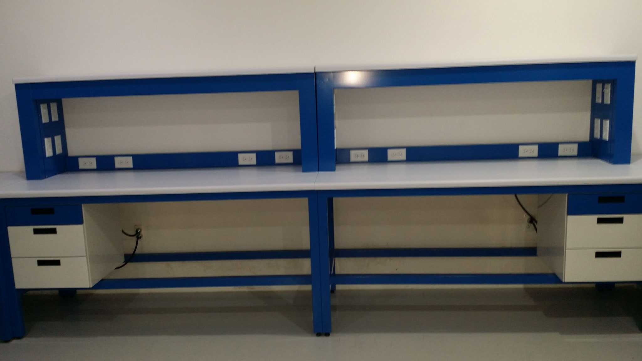 Gabinetes para laboratorio - Muebles para laboratorio