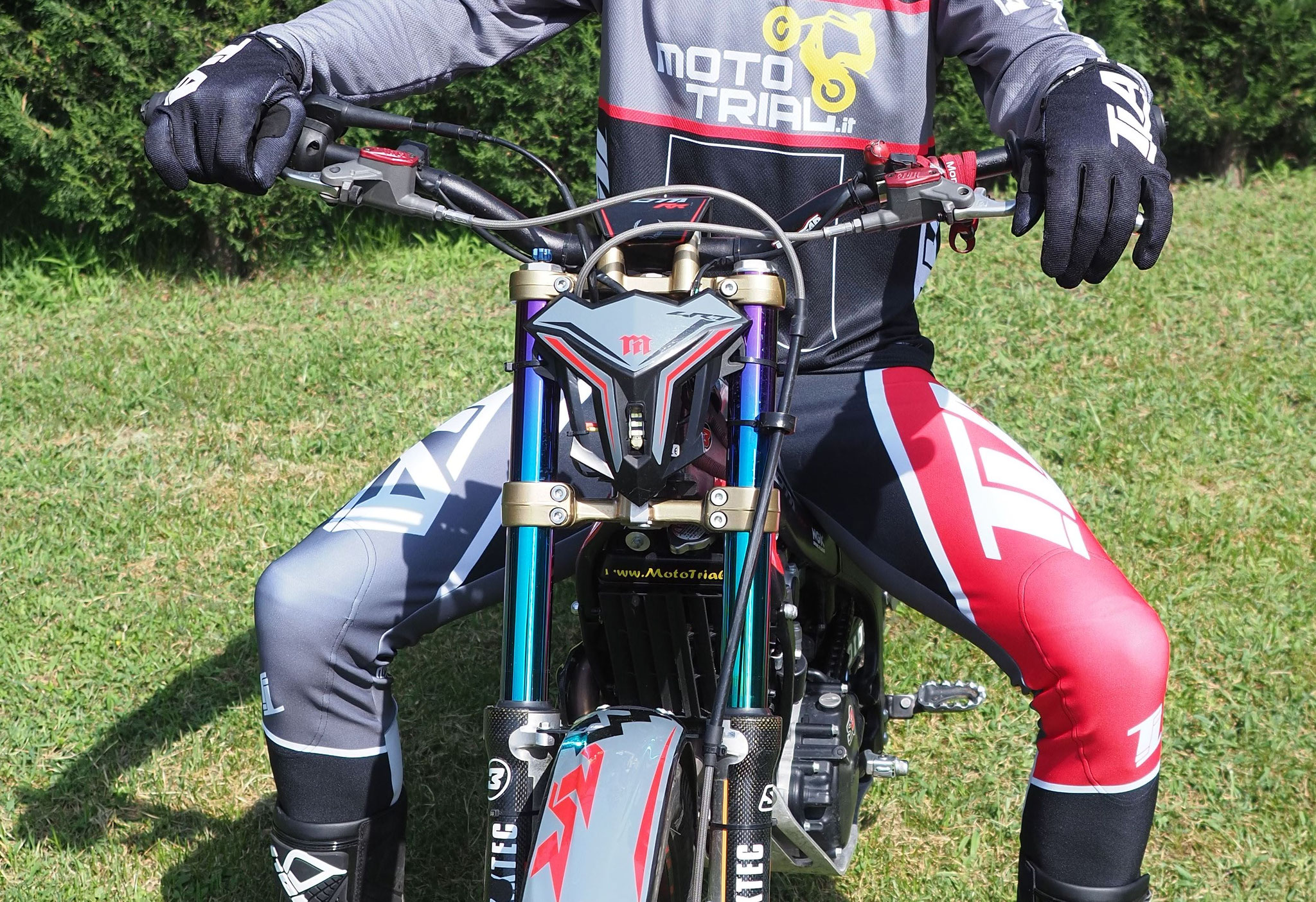 Trial custom gear - TLA abbigliamento personalizzato fuoristrada moto e bici