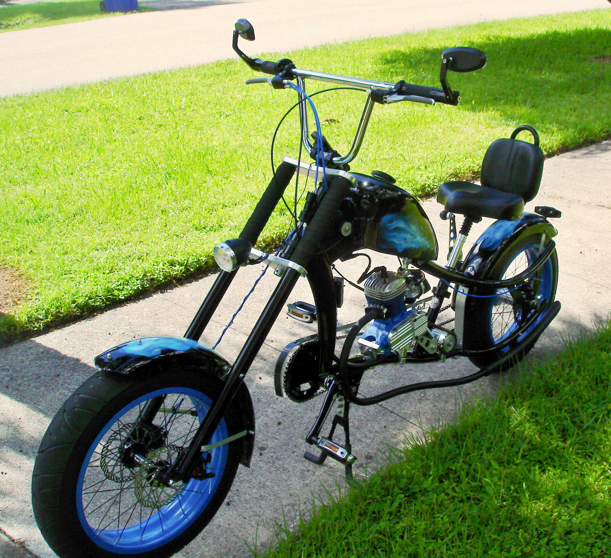 PHOTO GALLERY: Gas & Electric Bike Builds - PedalChopper