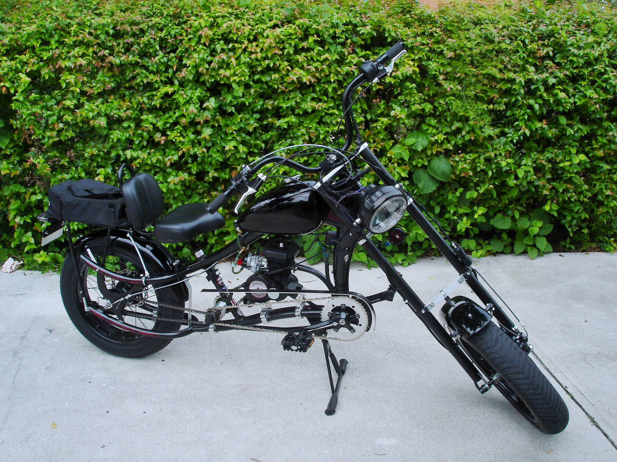 PHOTO GALLERY: Gas & Electric Bike Builds - PedalChopper