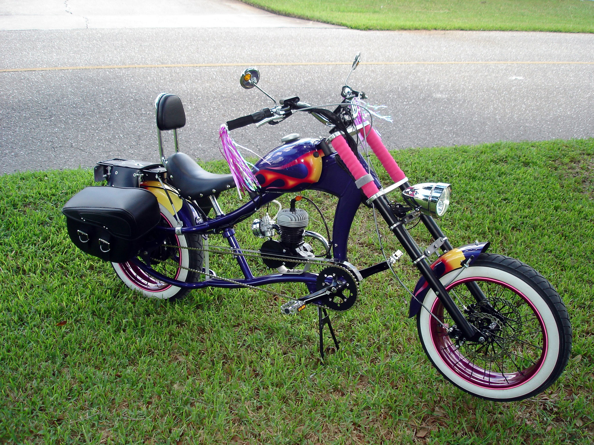 PHOTO GALLERY: Gas & Electric Bike Builds - PedalChopper