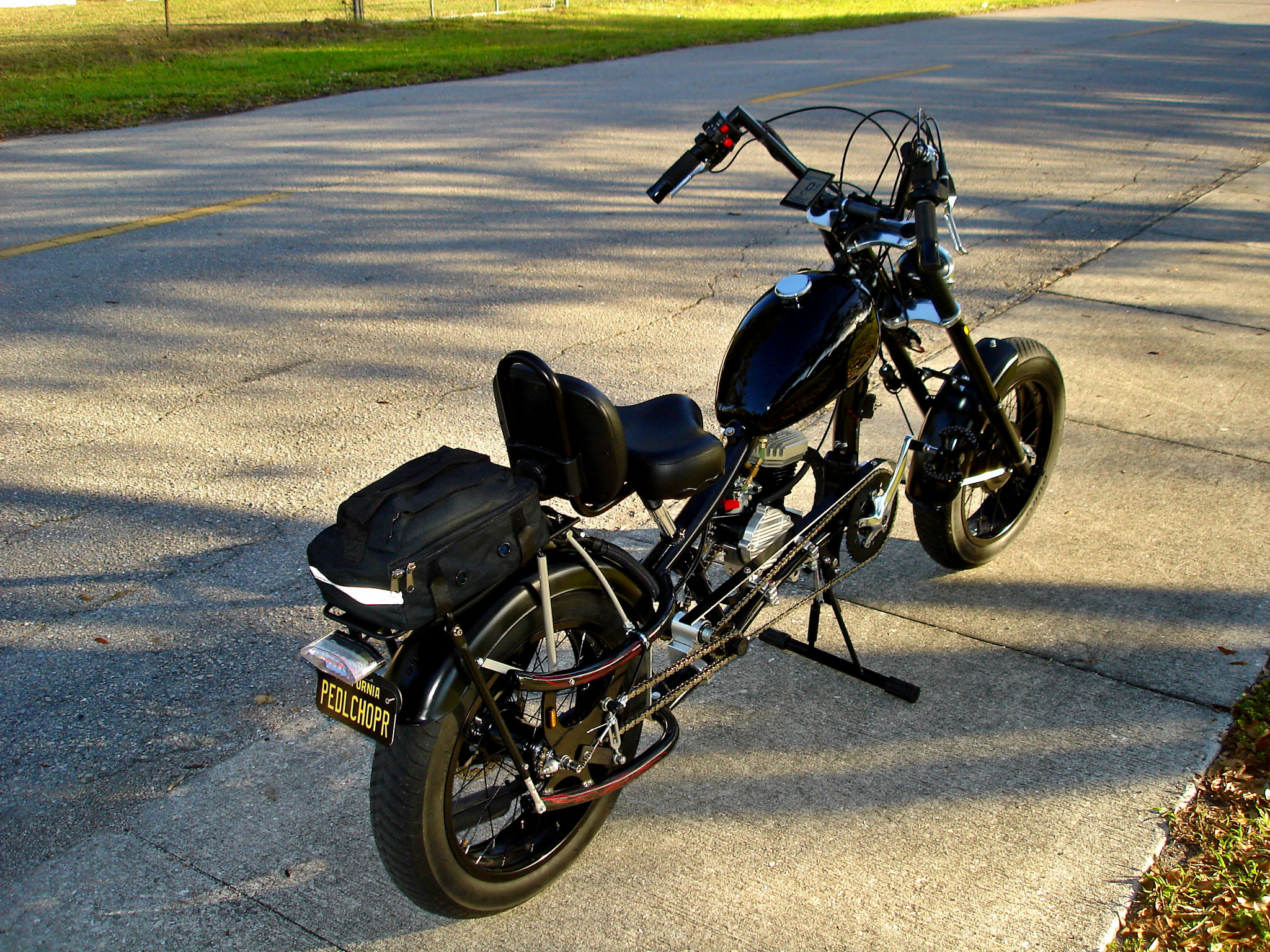 PHOTO GALLERY: Gas & Electric Bike Builds - PedalChopper