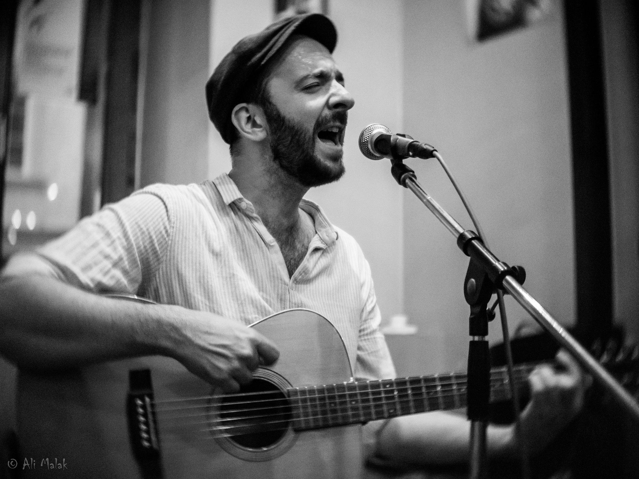 Cosma Joy & Sebastian Block - Singer. Songwriter. Lifesaver.