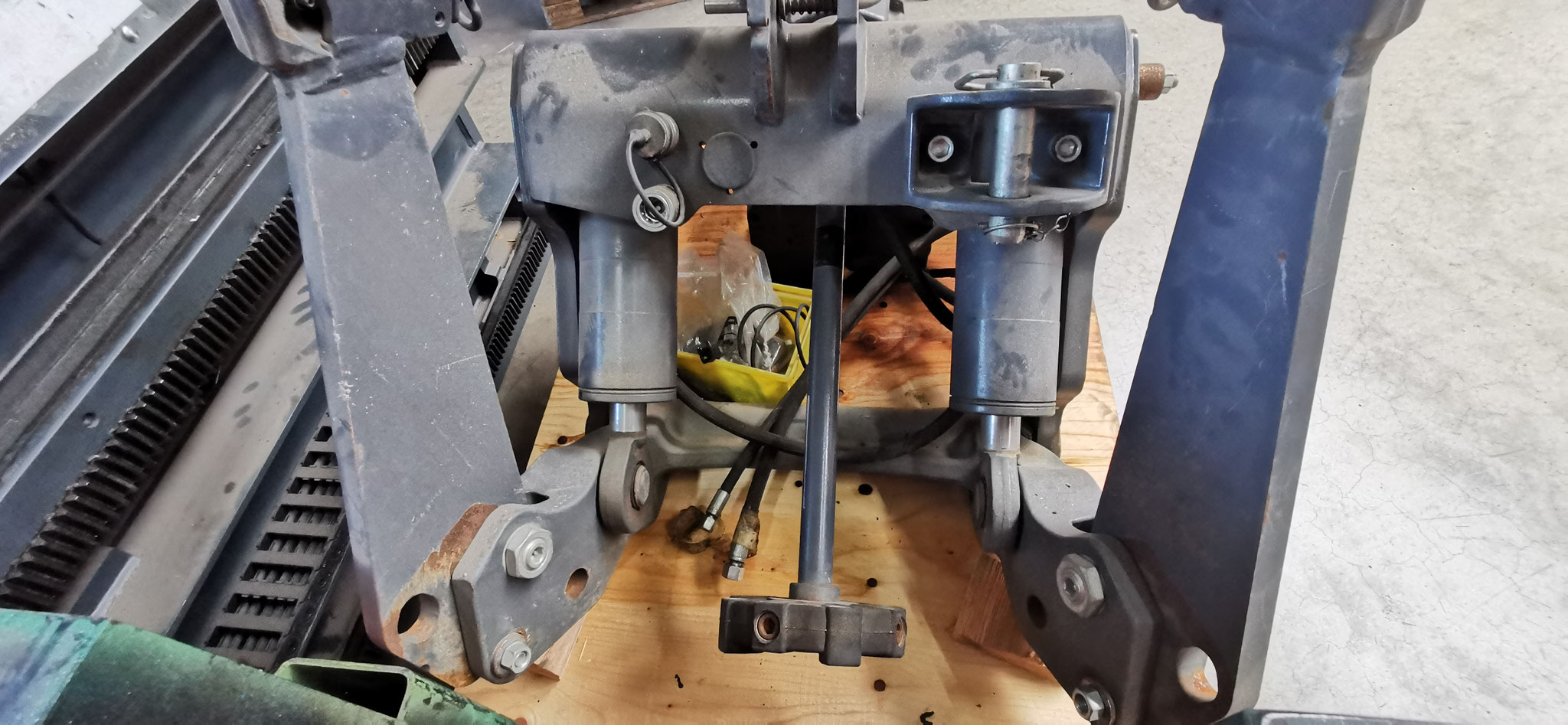 Fronthubwerk/Frontzapfwelle komplett, Kubota F37 (M7001-Serie ...