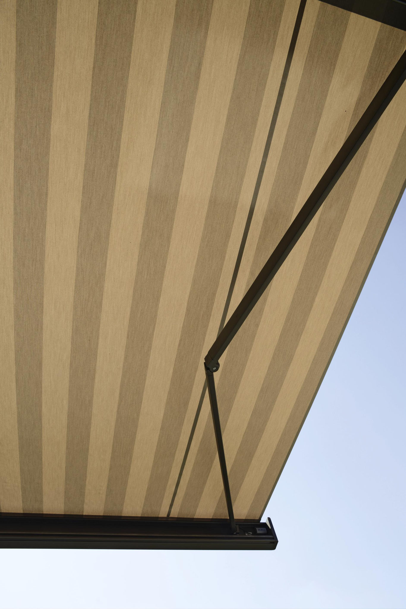 Fallarmmarkise - Rollladen Markisen Jalousien - Alucolor