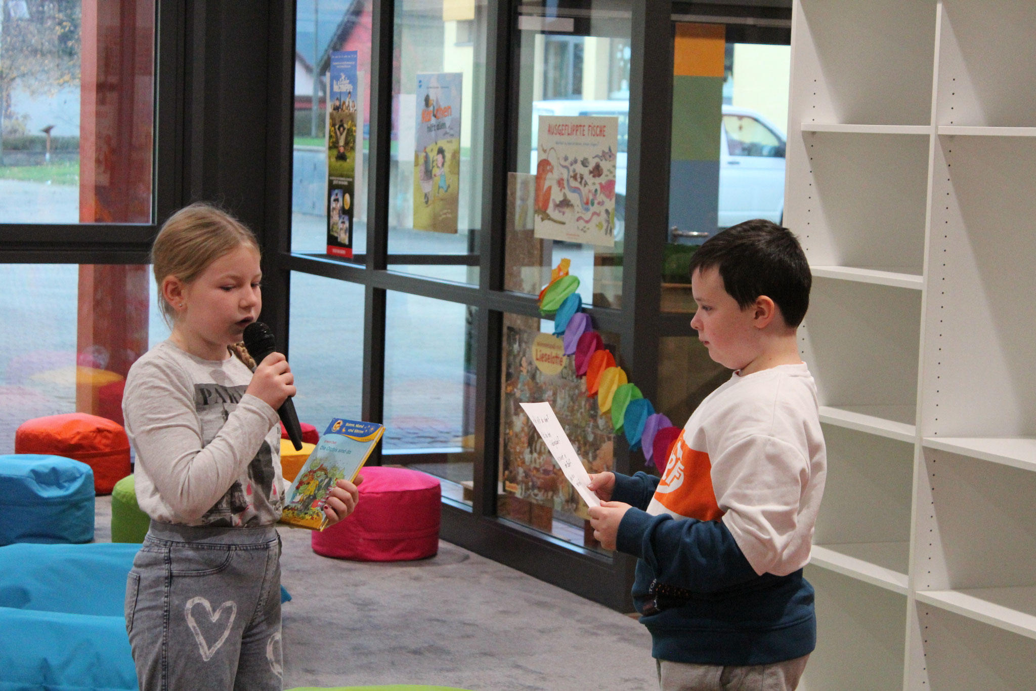 Neue Leseinsel in der Grundschule Rauhenebrach - Grundschule Rauhenebrach