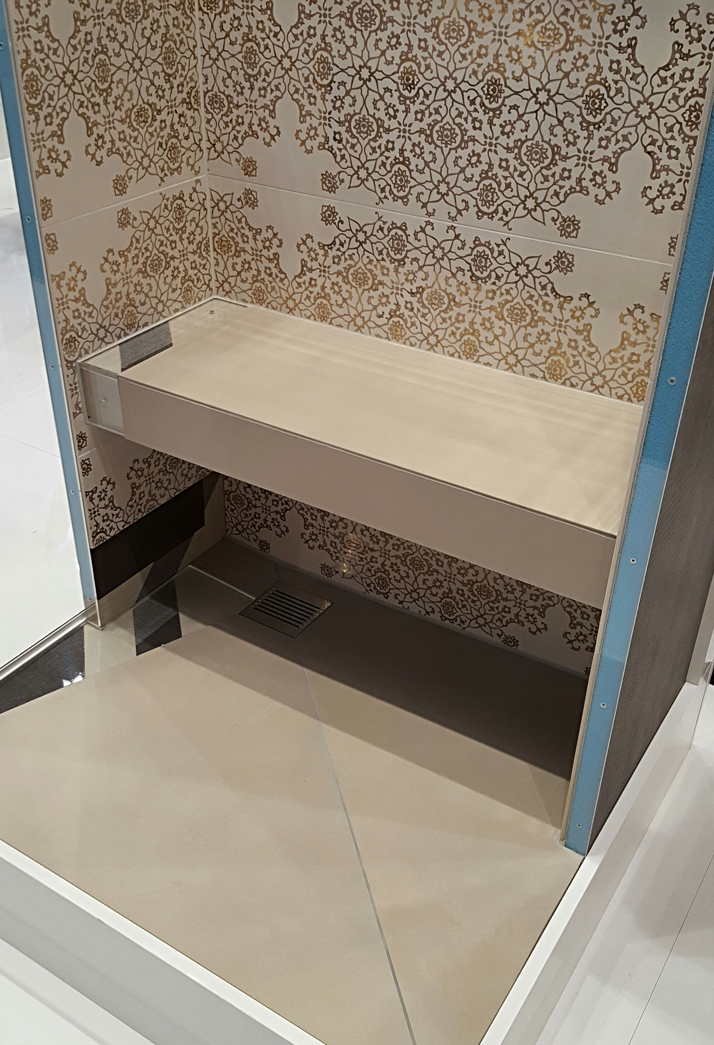 Hochwertige Sitzbänke für Ihre Dusche - Online kaufen bei Kristhal ...