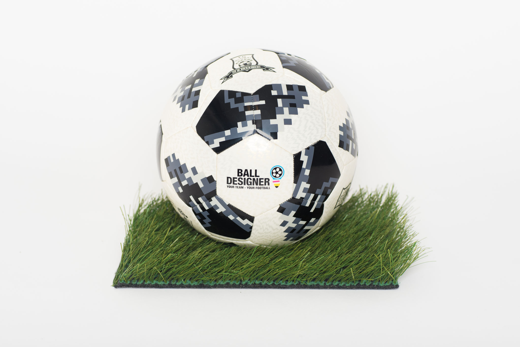BALLDESIGNER - FC Global Kickers Fairtrade Footballs - Balldesigner ...