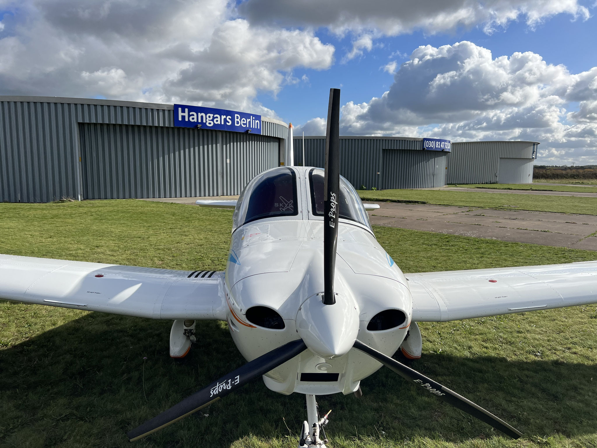 D-MYRU Viper SD4 - Flugschule RUWE AERO Rundflug Berlin Brandenburg