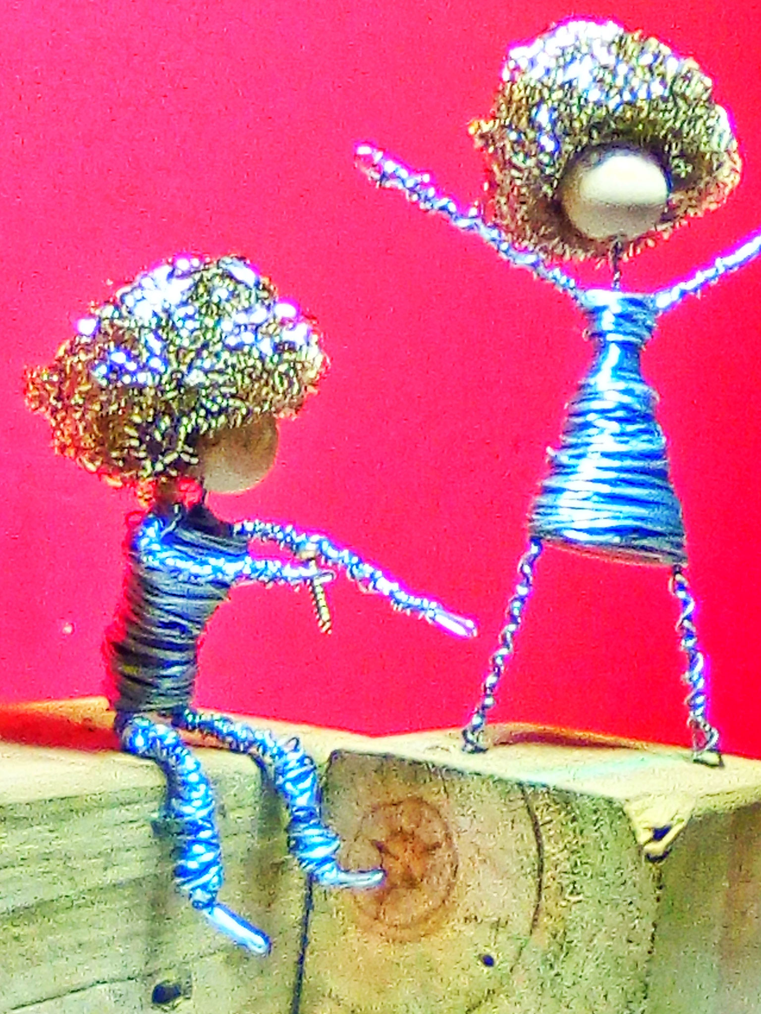 Wire Objects - swisstrailbell® meets bicycle chain art