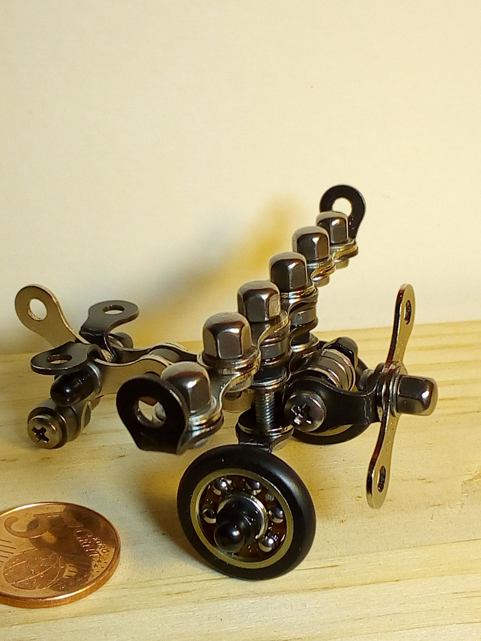 Unique handmade Bicycle chain art work - swisstrailbell® meets bicycle ...