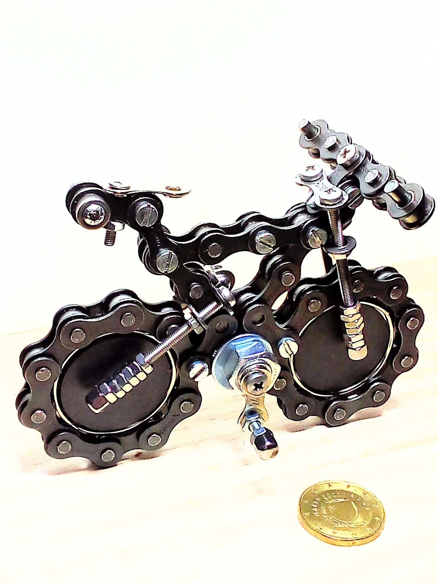 Objects - swisstrailbell® meets bicycle chain art