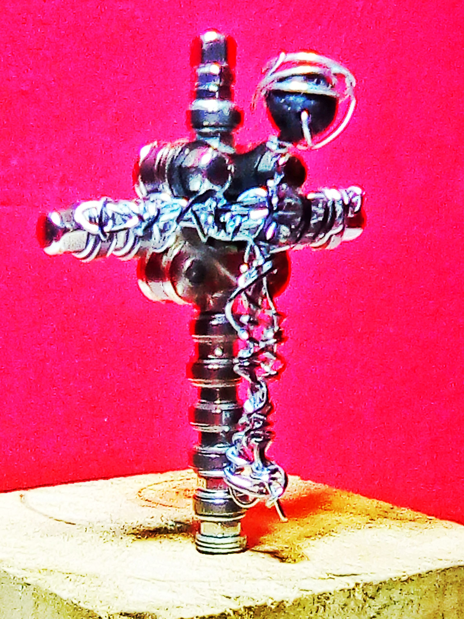 Wire Objects - swisstrailbell® meets bicycle chain art