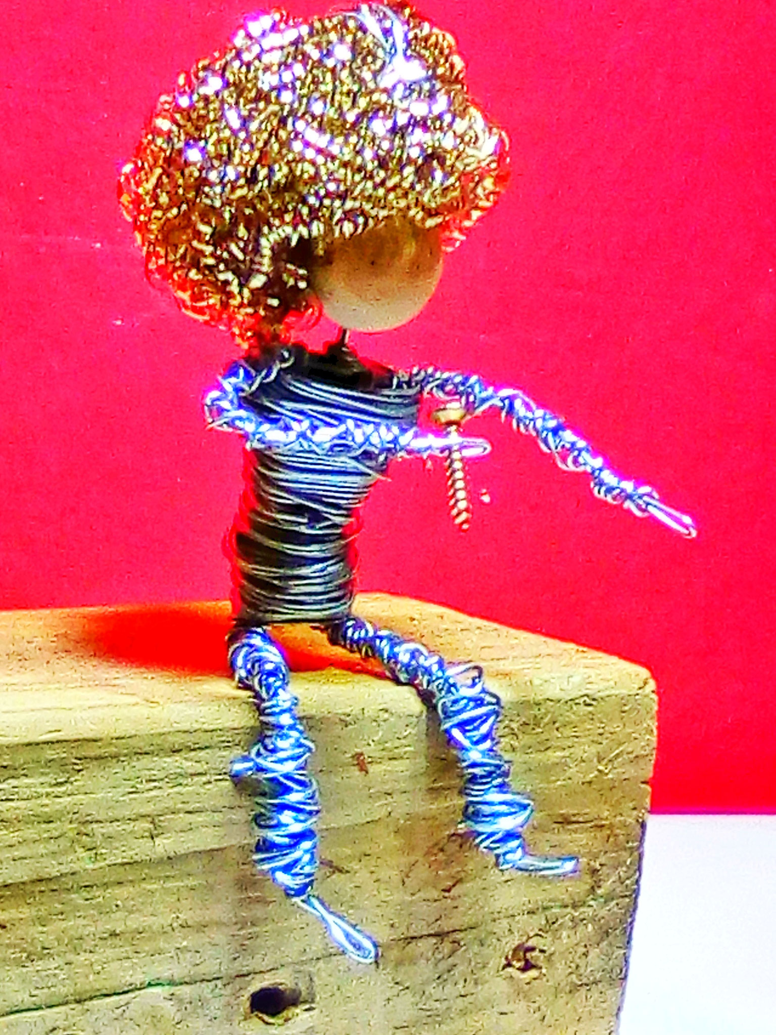 Wire Objects - swisstrailbell® meets bicycle chain art