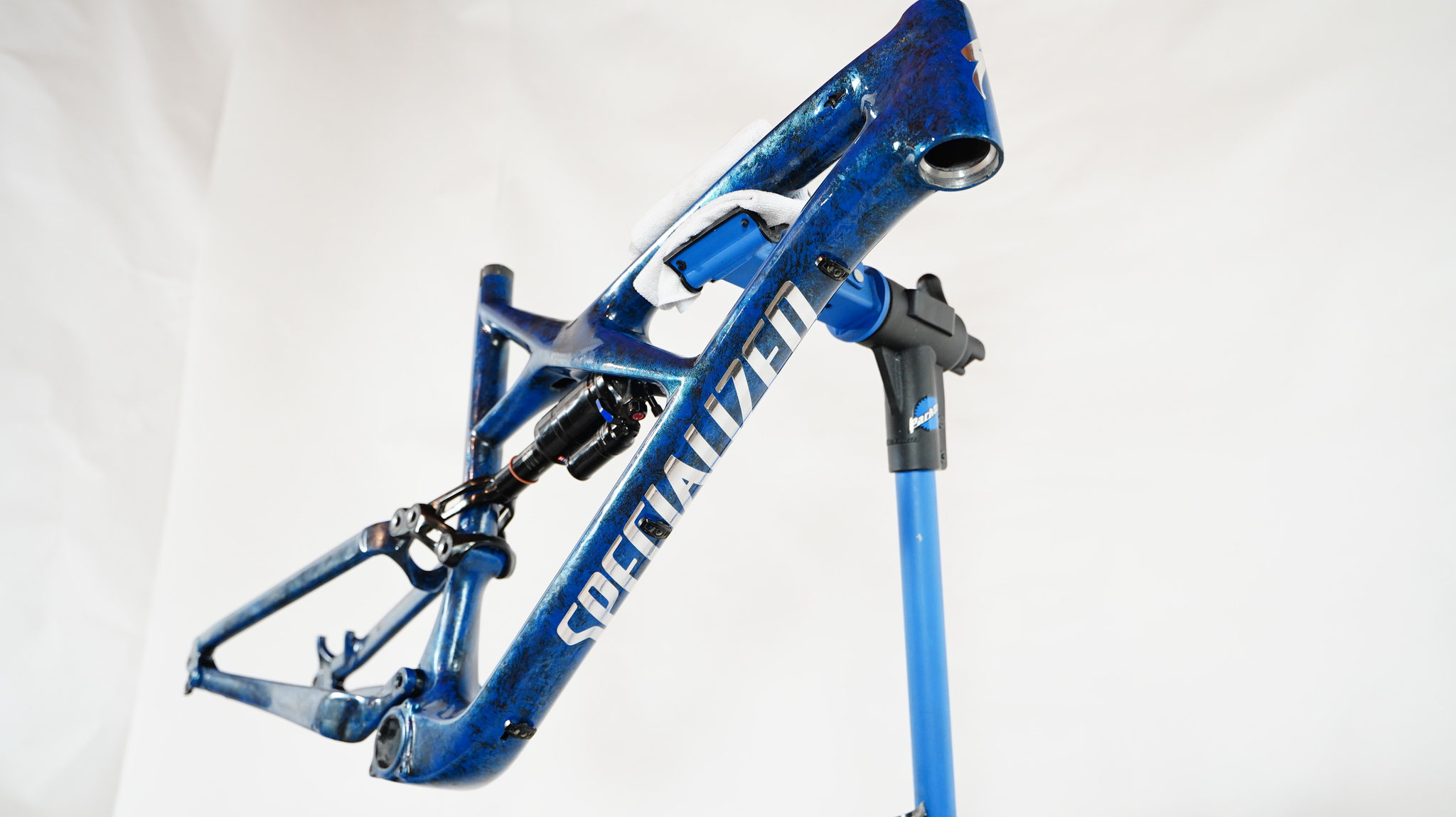 Specialized Enduro Carbon Gr. L ( Custom Paint ) - Season Bikes ...