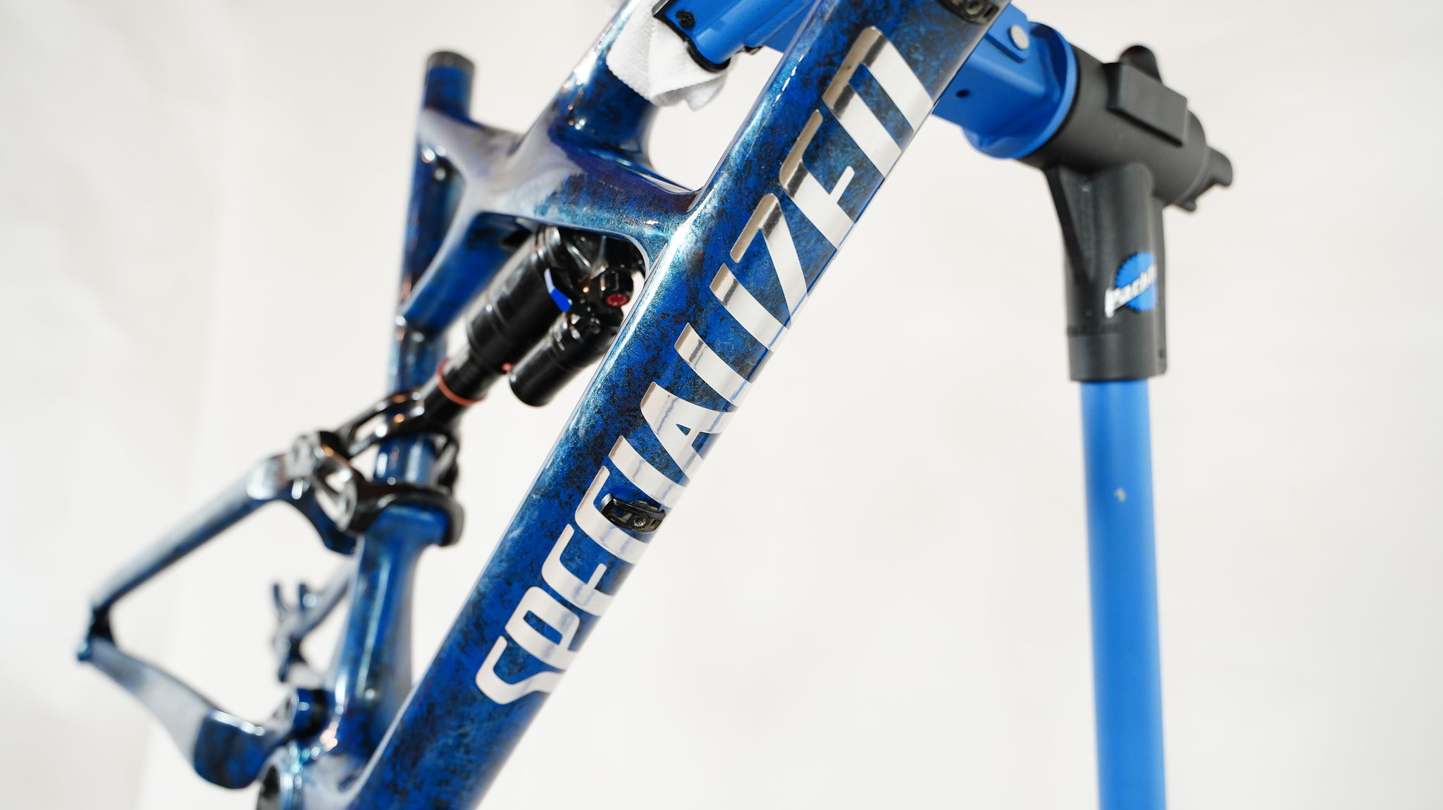 Specialized Enduro Carbon Gr. L ( Custom Paint ) - Season Bikes ...