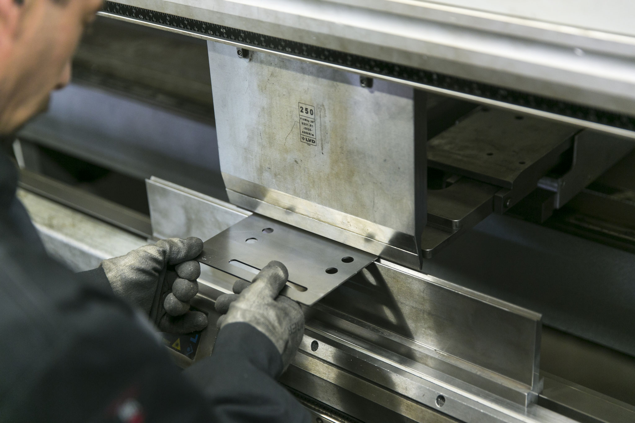 Como Tôlerie Industrielle, Découpe laser 44 - Site de como-tolerie