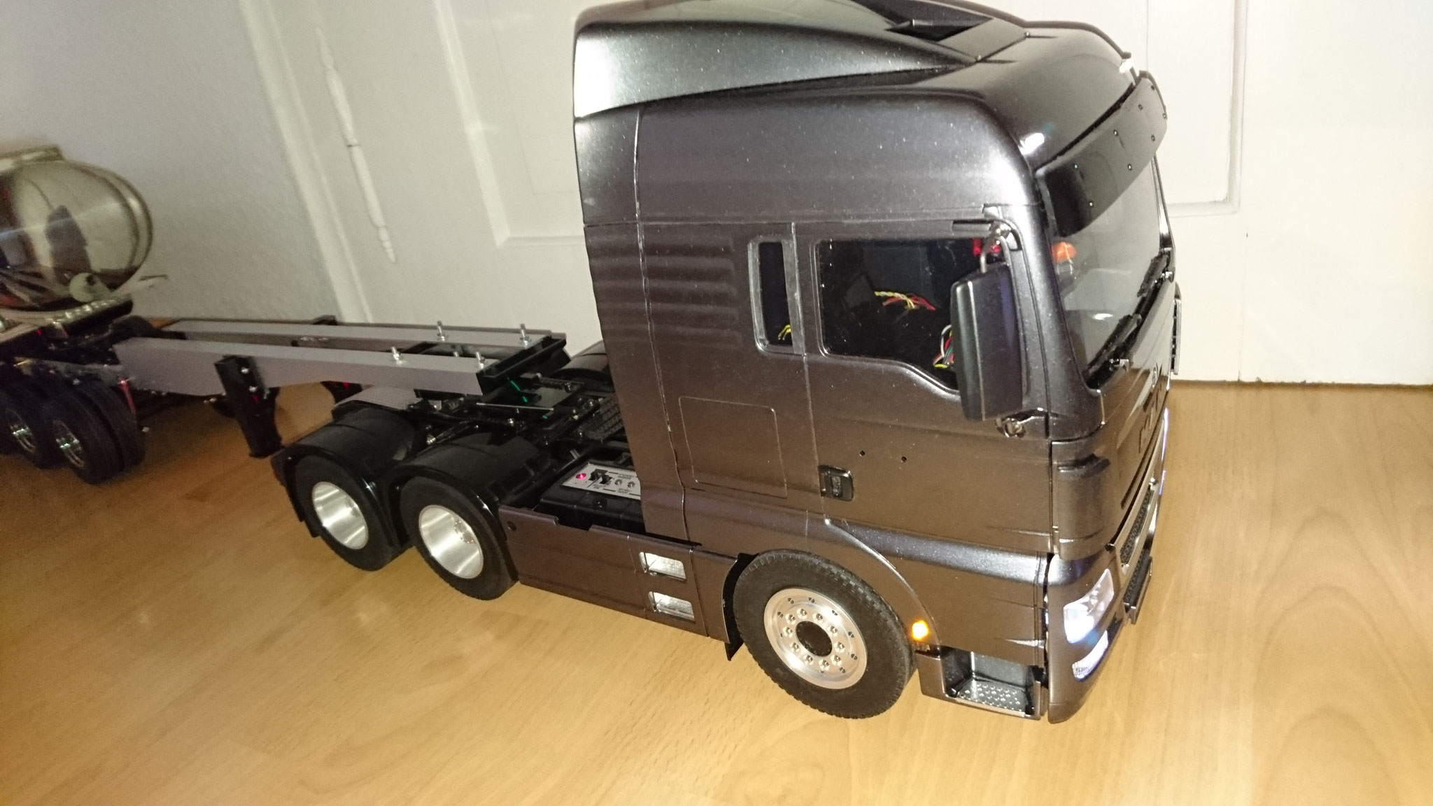 RC Modellbau 1:6/1:8/1:12/1:14/1:16 - Megamodellbauer Home