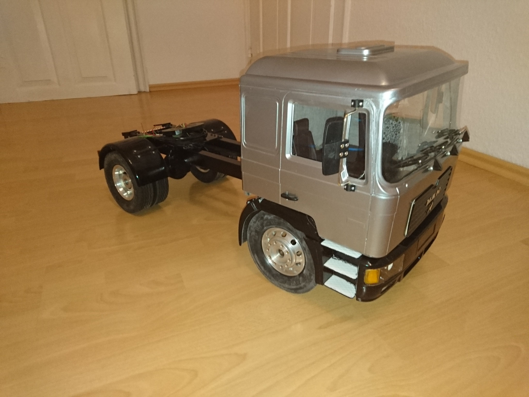 RC Modellbau 1:6/1:8/1:12/1:14/1:16 - Megamodellbauer Home