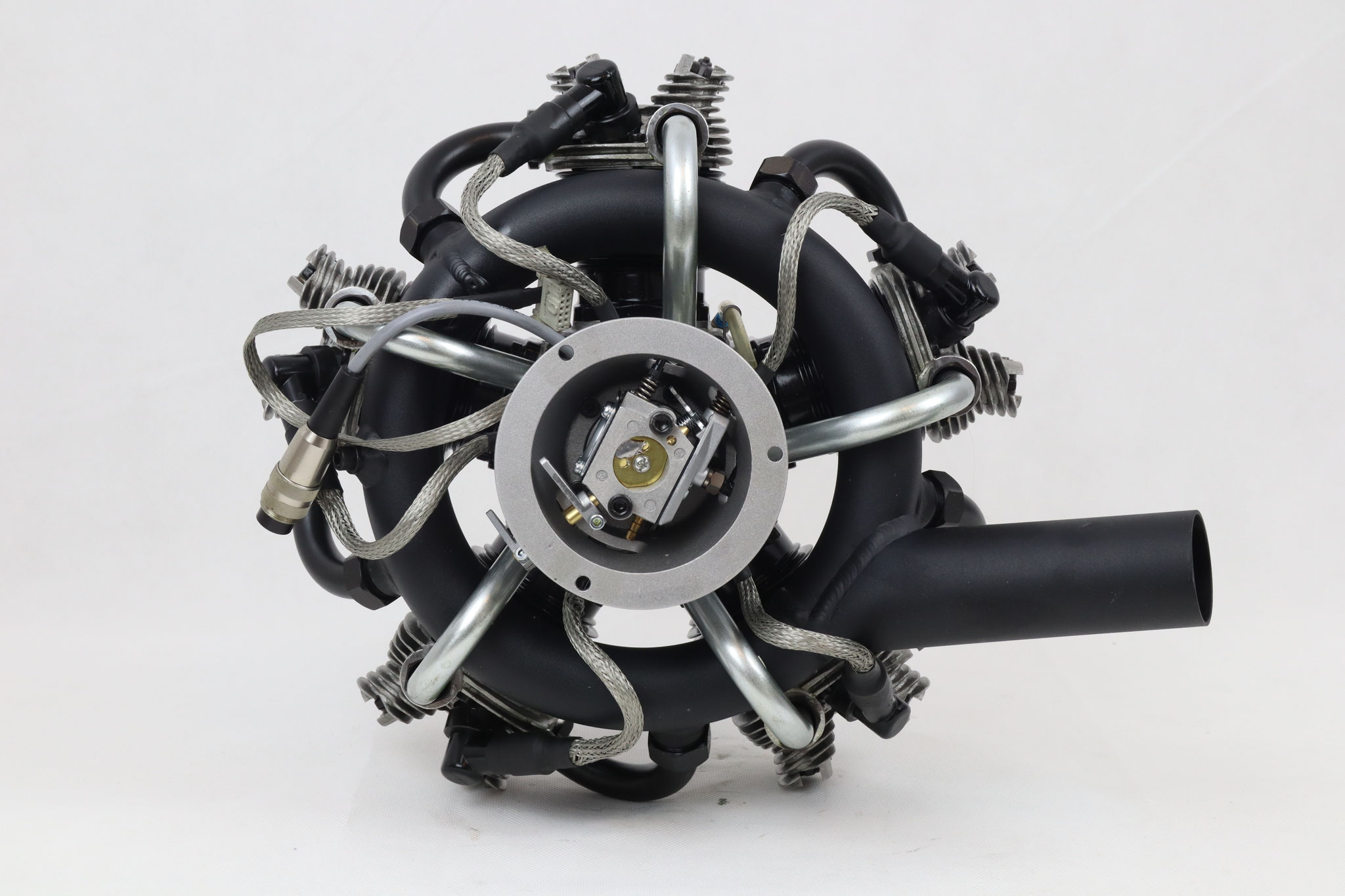 Moki 250 mit Spezialdämpfer für die AT-6 - MOKI-Motoren