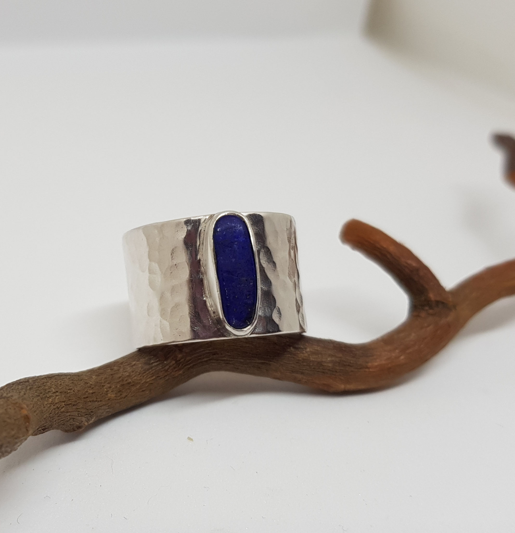 Bandring mit Lapislazuli - silberschmiede-spandow.de - Birgit Gaube Bandring mit Lapislazuli - silberschmiede-spandow.de - Birgit Gaube