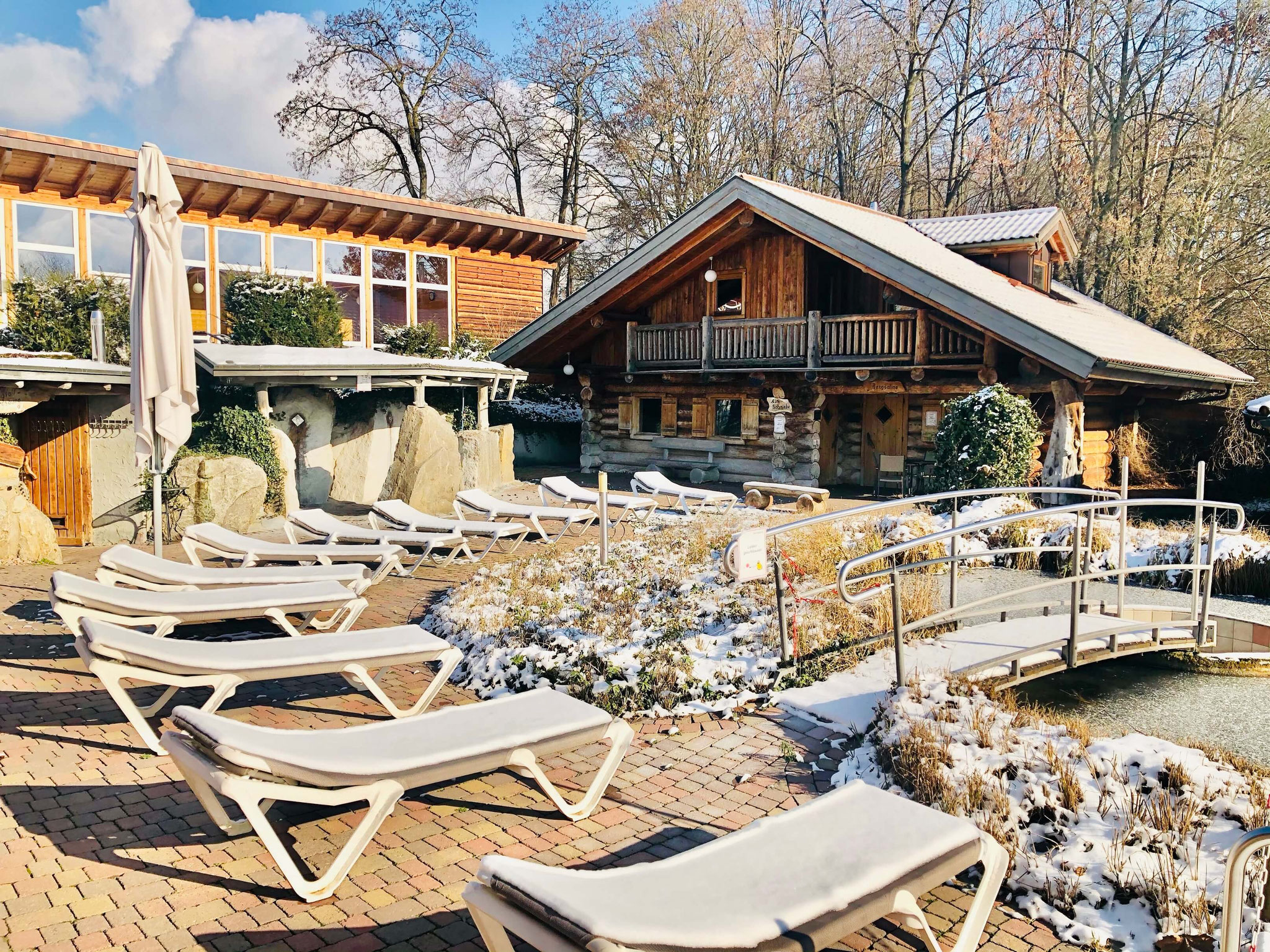 Herzlich willkommen im Saunagarten Mainaschaff am Mainparksee ...