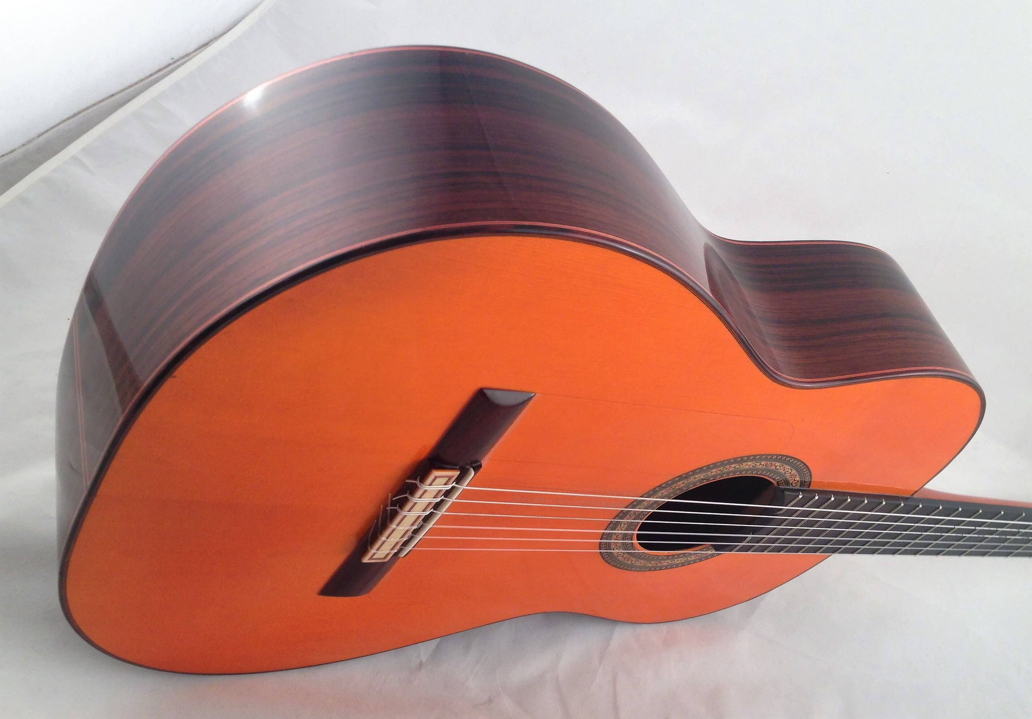 Hermanos Conde 1982 | Guitar 3 - flamenco-guitar.NET