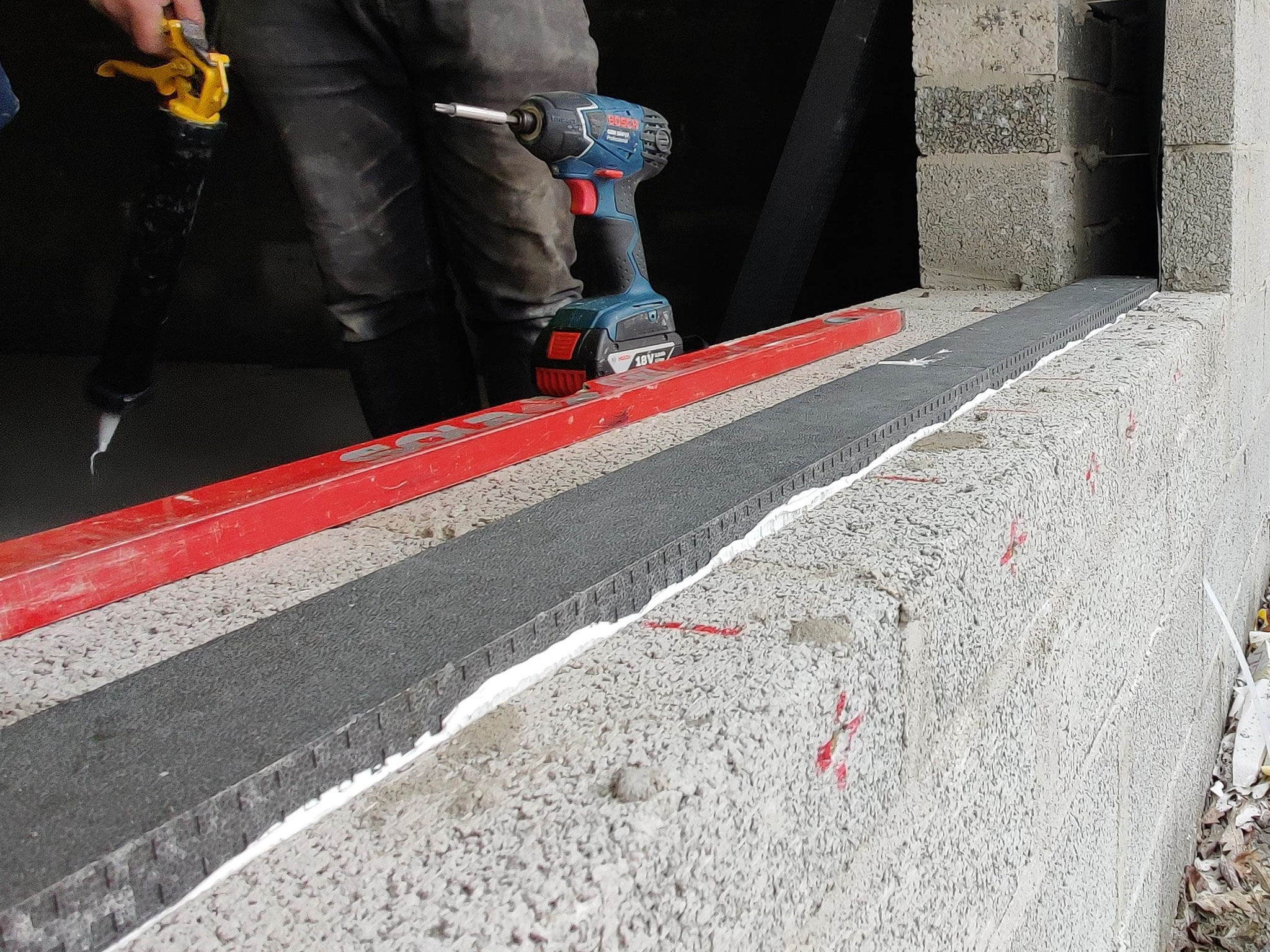 Triotherm structural thermal support for windows - German knowledge for ...
