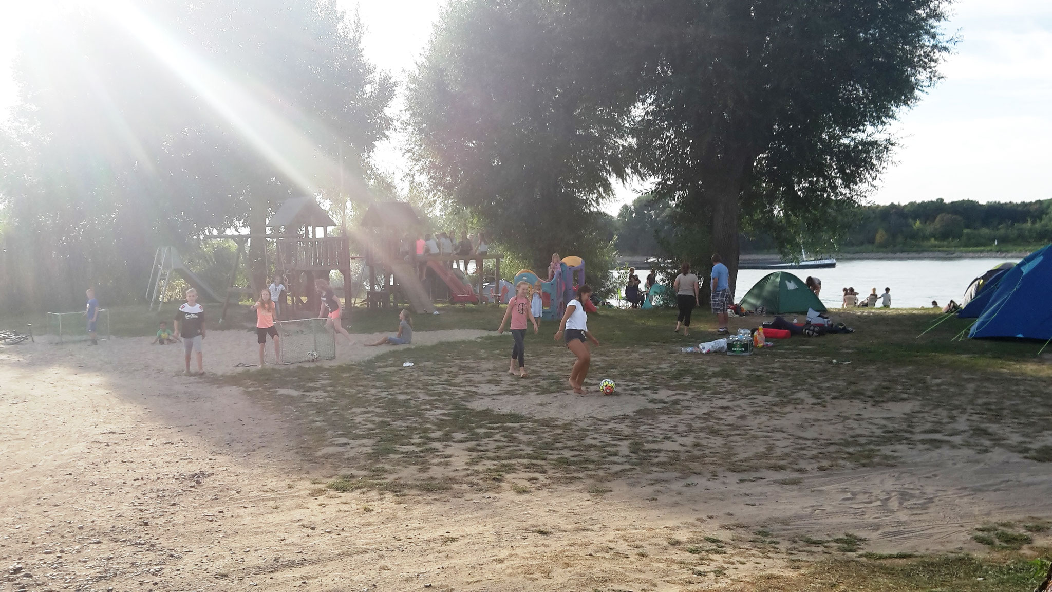 Camping am Rhein zwischen Köln und Düsseldorf - Camping am Rhein ...