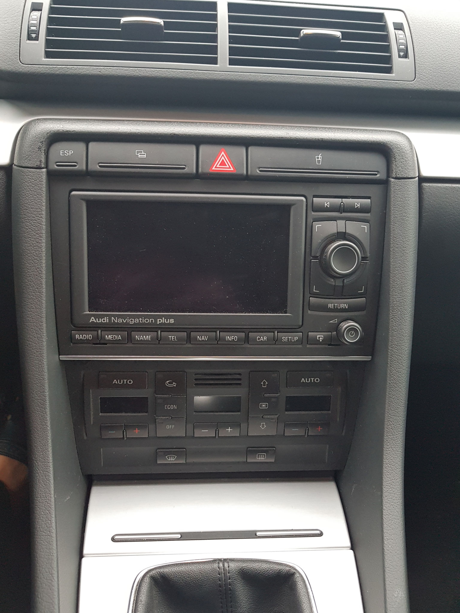 Audi A4 B6 Radio Umbau