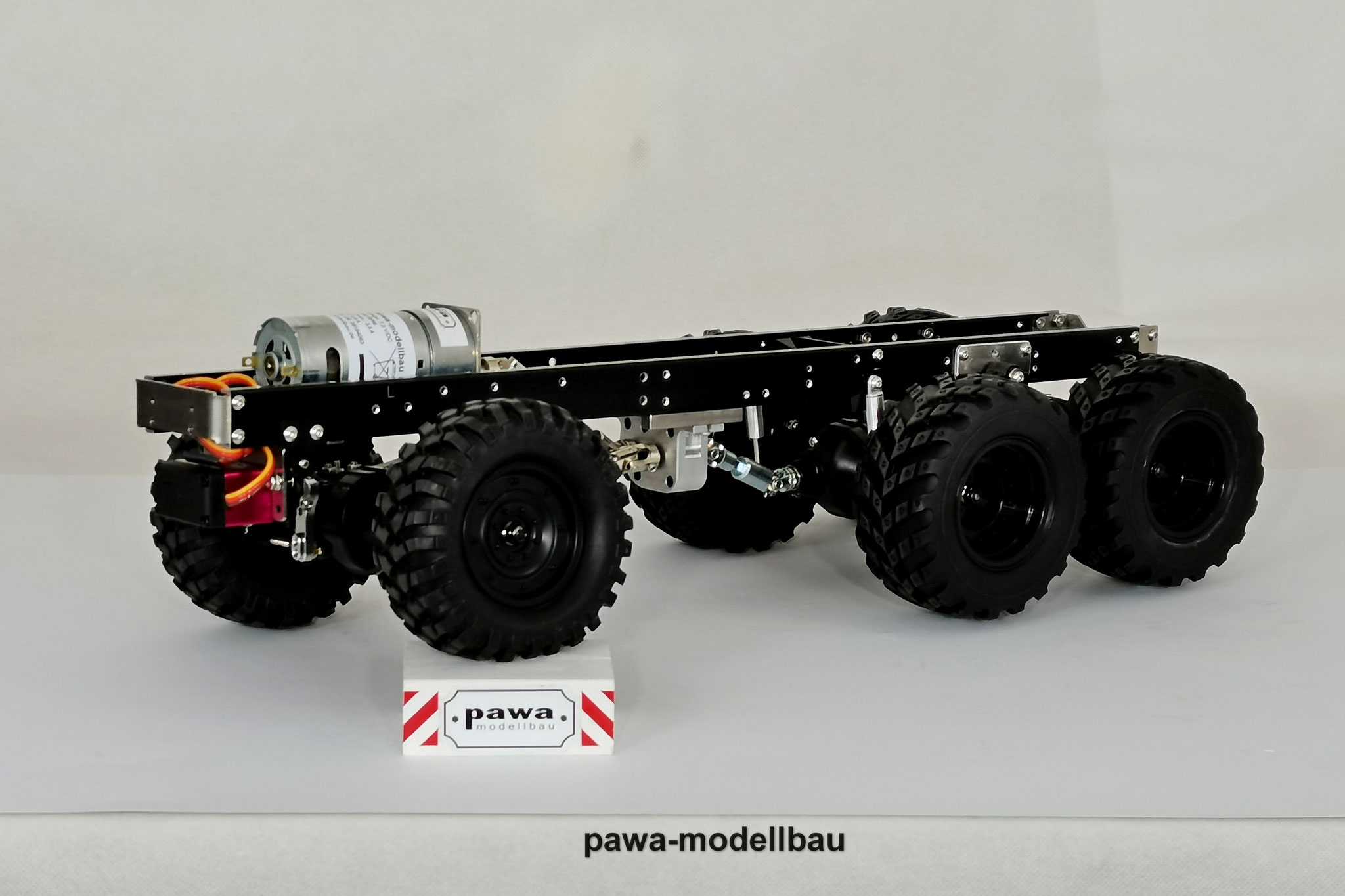 Agrotruck 3-Achsen Fahrgestell 6x6 - pawa-modellbau Bremerhaven