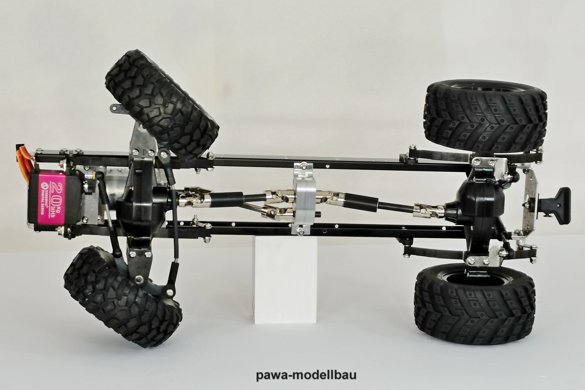 AGROTRUCK 2-Achsen Fahrgestell 4x4 - pawa-modellbau Bremerhaven