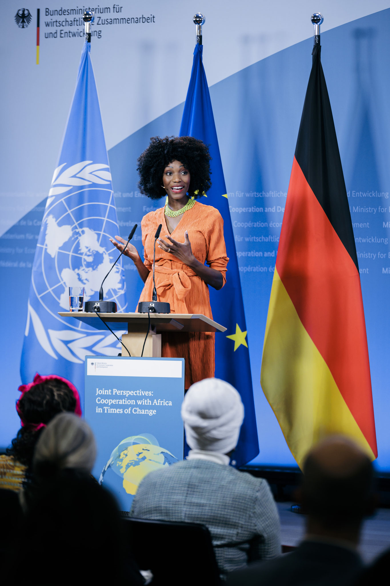 Journalistin und Moderatorin - Liz Shoo