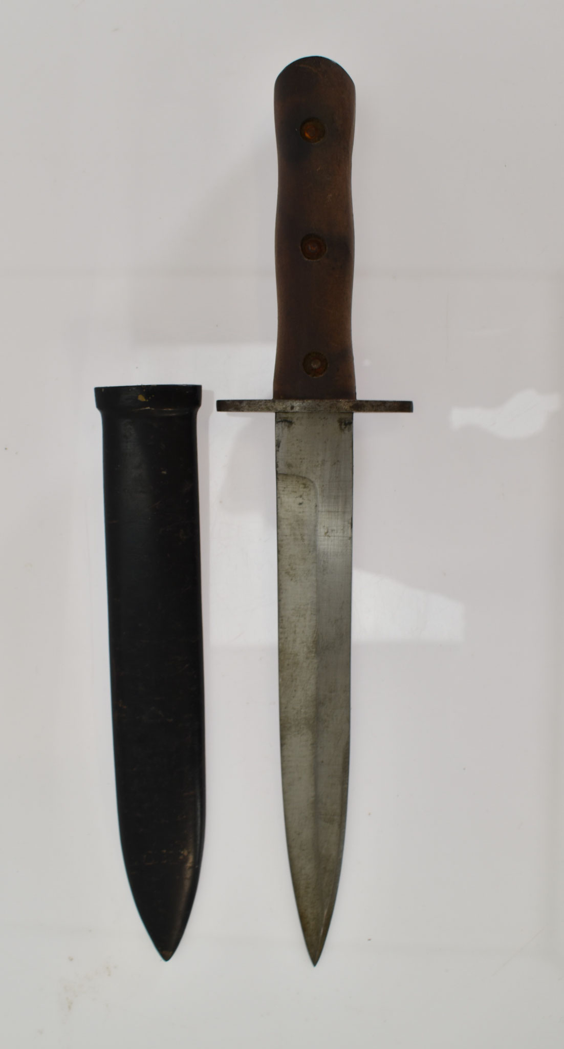 couteaux poignards vendu - comptoirantiquedebourgogne