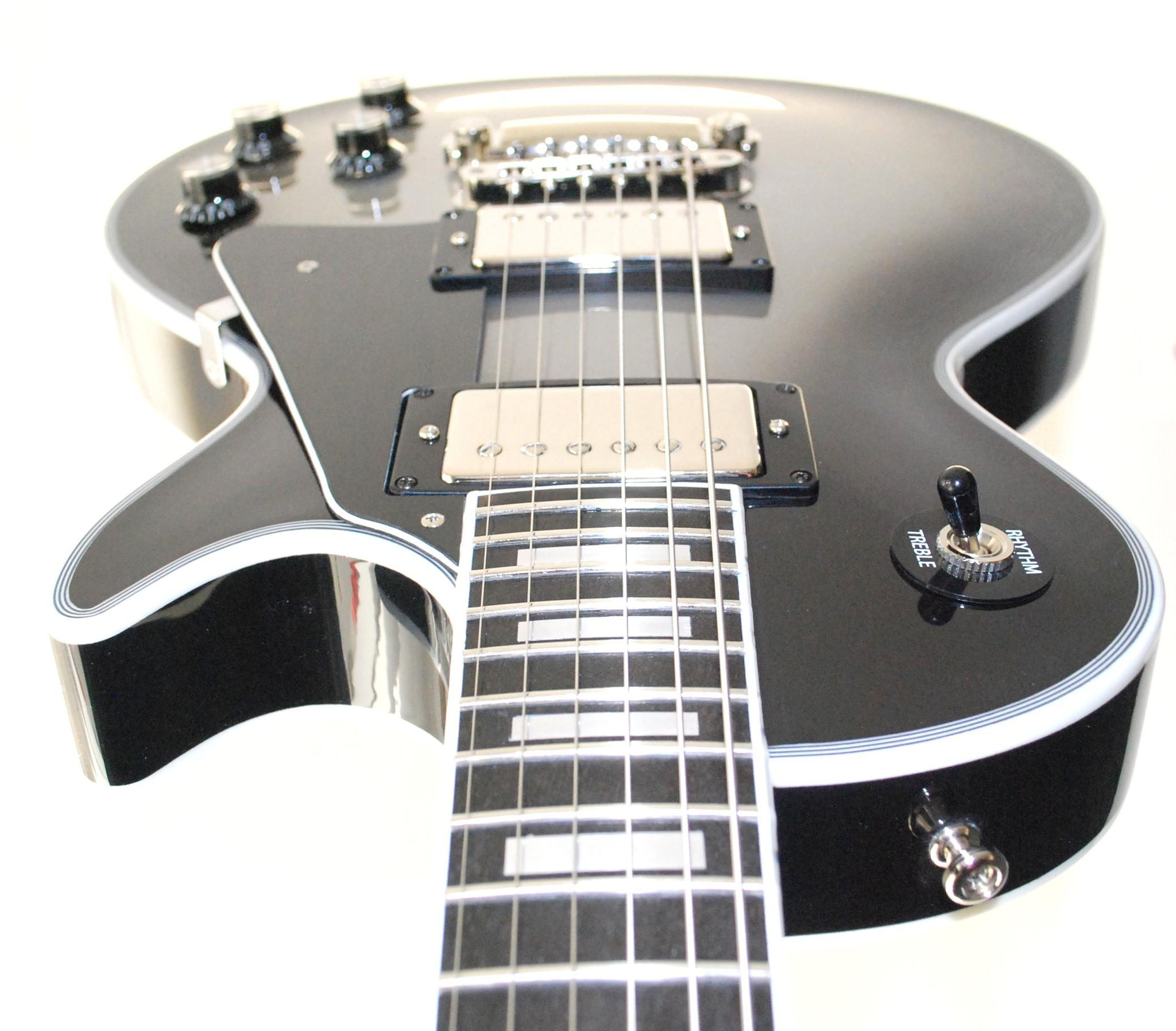 Linus Les Paul - Silverbeast - https://www.linus-guitars.com