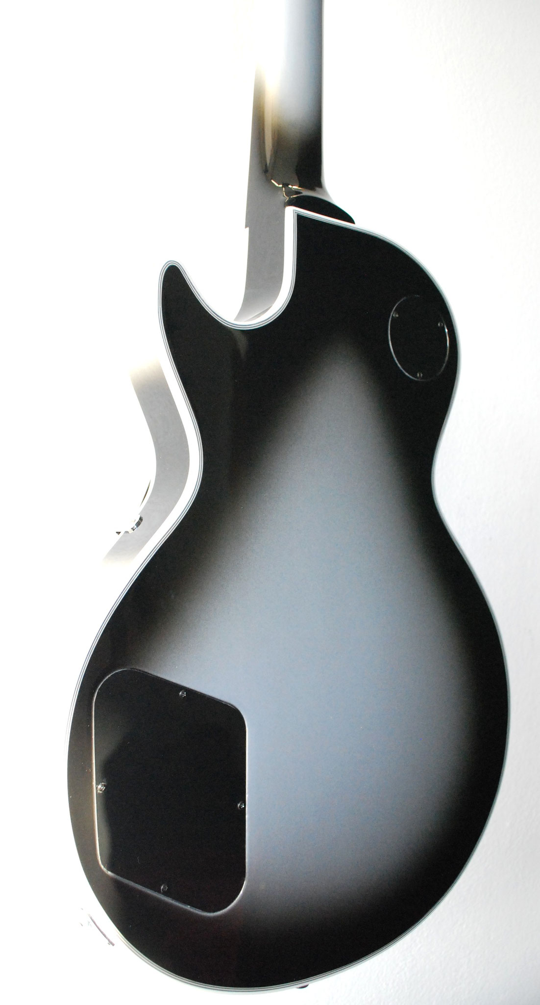 Linus Les Paul - Silverbeast - https://www.linus-guitars.com