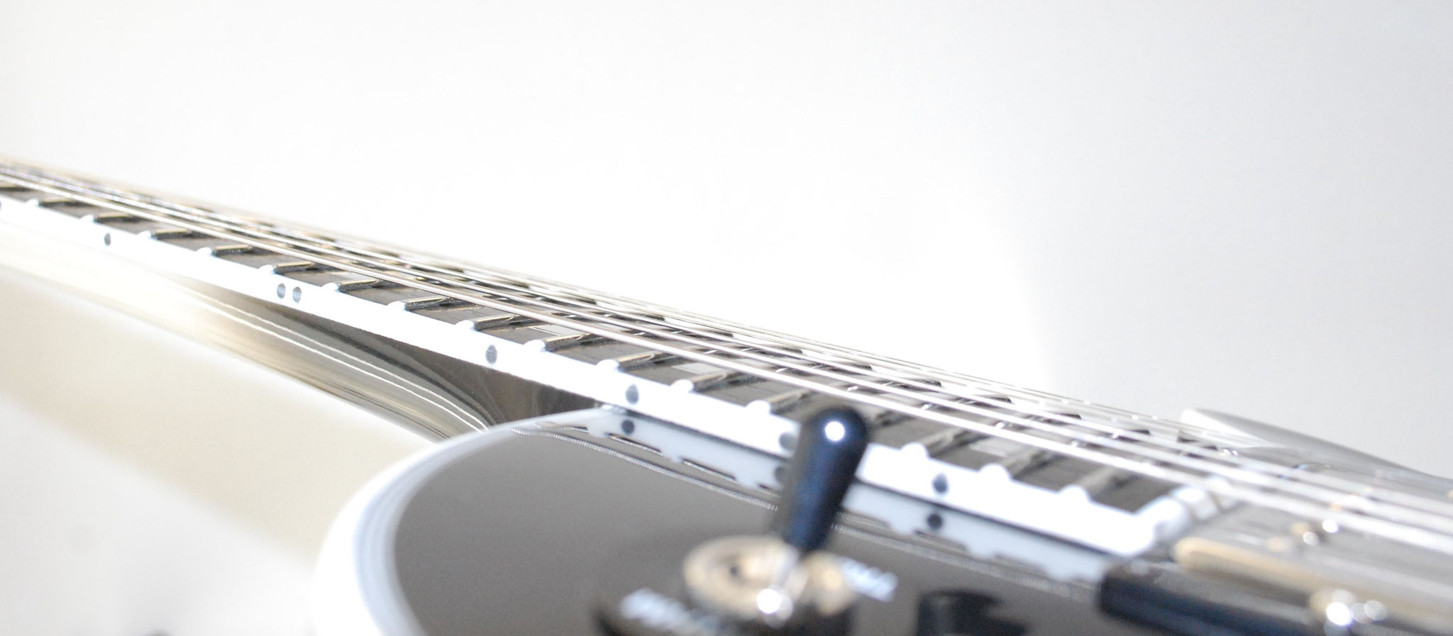 Linus Les Paul - Silverbeast - https://www.linus-guitars.com