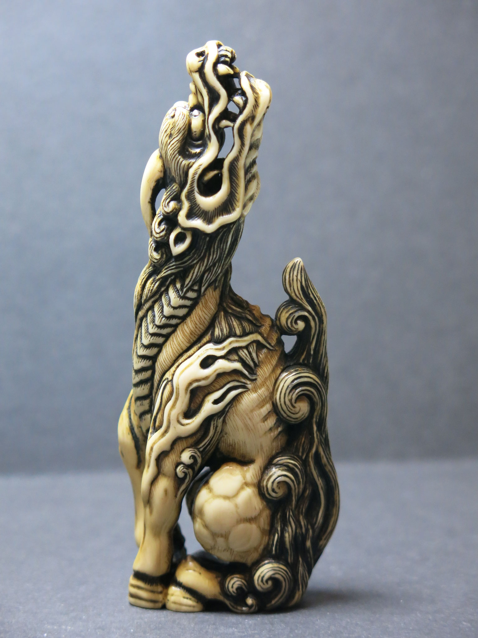 Netsuke Gallery - Fumio Noguchi Carving