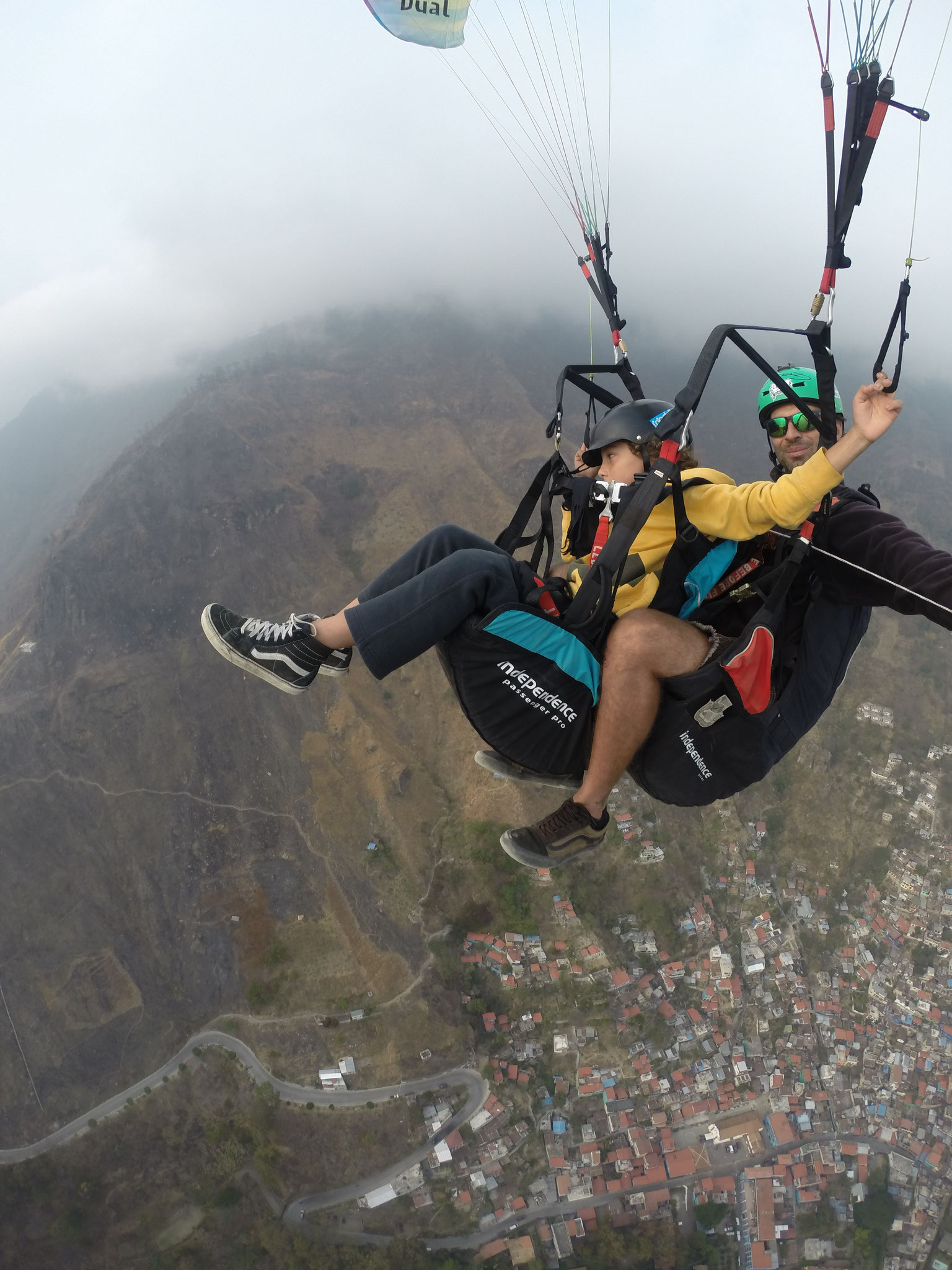 Tandem paragliding (>;; - realworldparagliding.jimdo.com