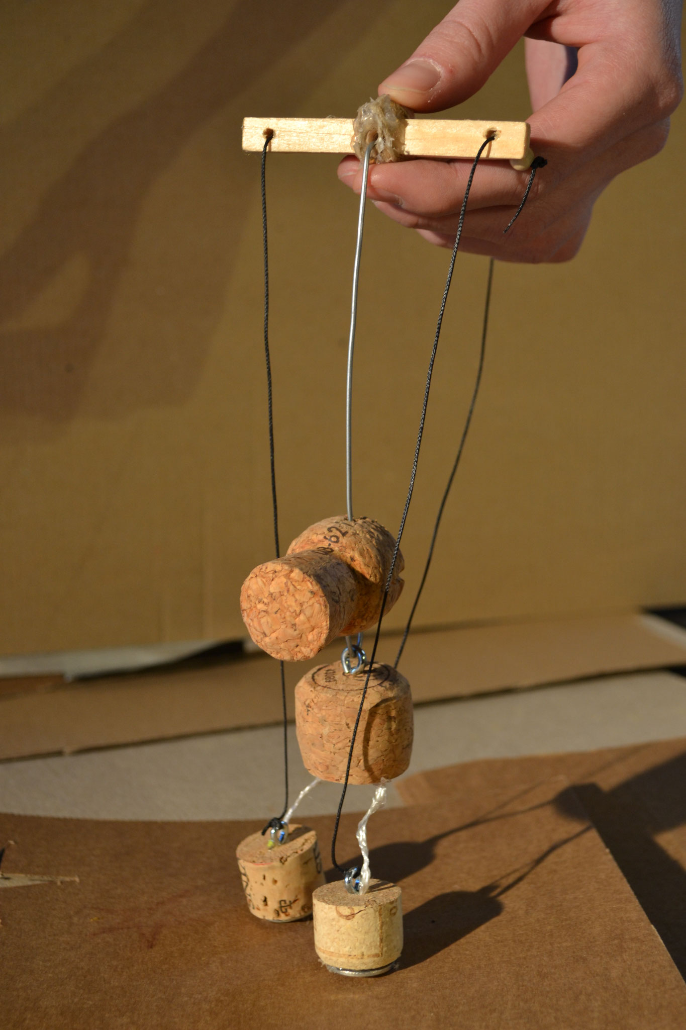 Formation: Fabriquer une marionnette à fils avec des bouchons - My ...