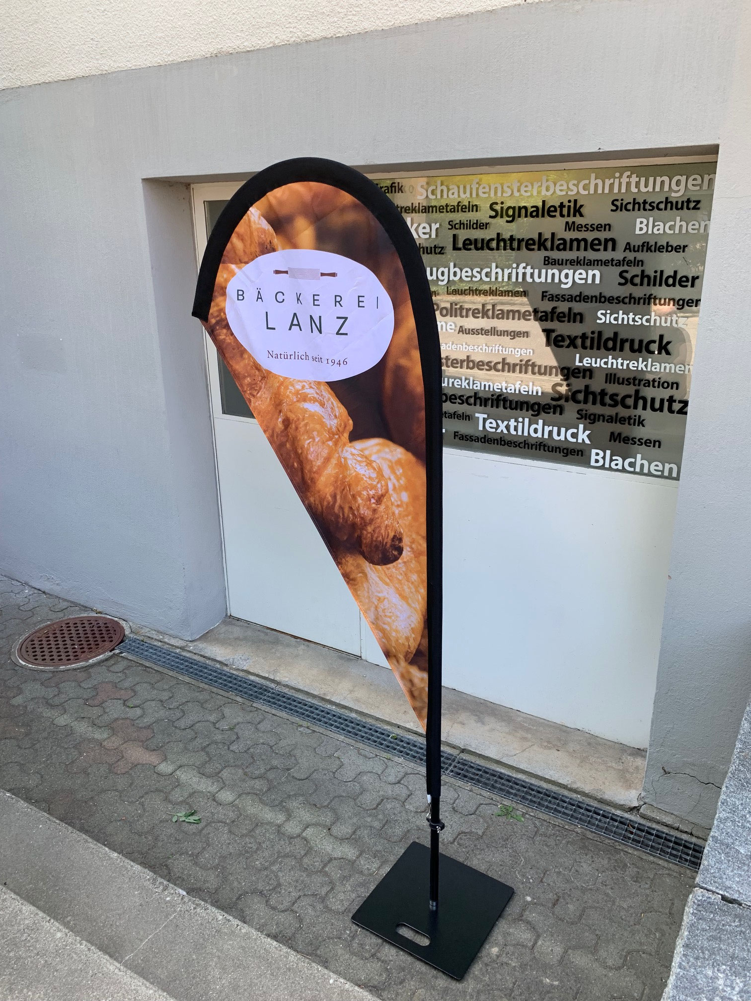 Blachen und Banner | Beschriftungen - beschriftungswerk.com ...