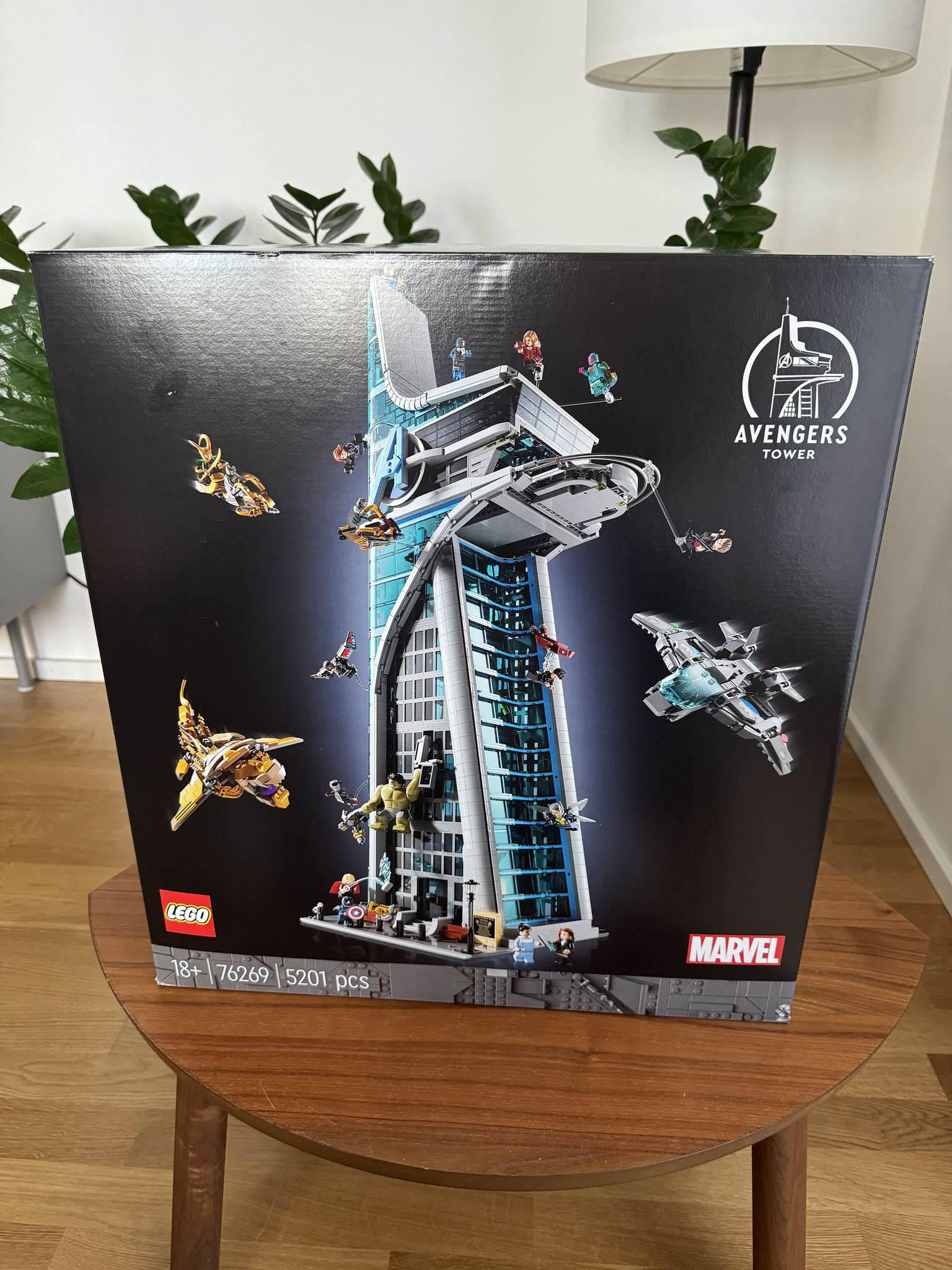 Review zum neuen LEGO® Marvel Avengers Tower - Freizeitpark Traveller ...