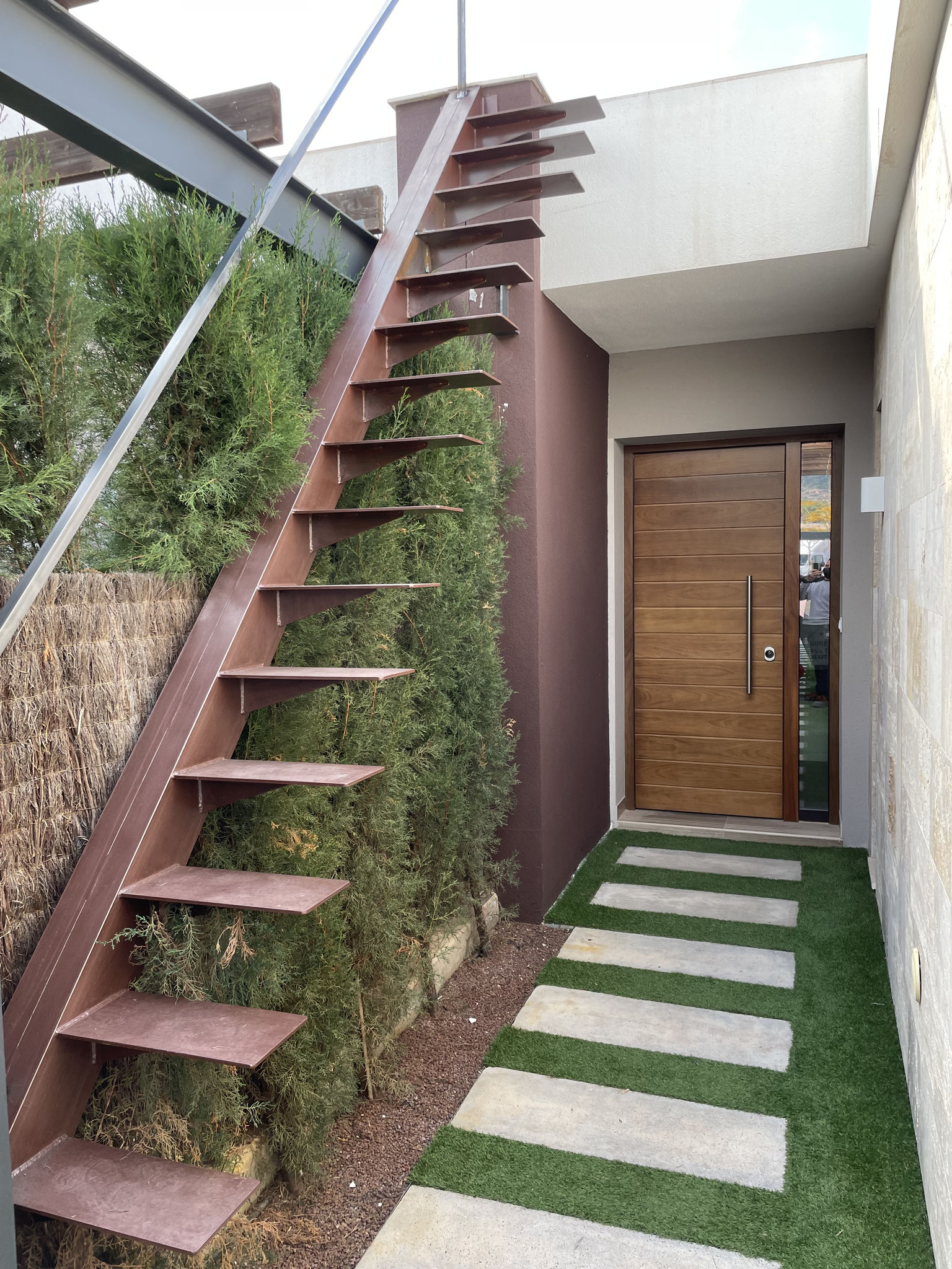 Escaleras voladas - Escaleras Laravid : Trabajos en Acero