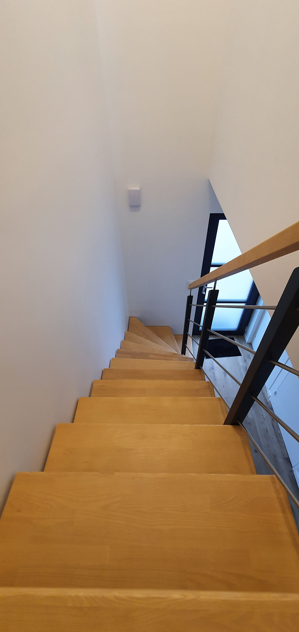 Réalisation Escalier Limon Central Cremaillère En L Escaliers Prosper