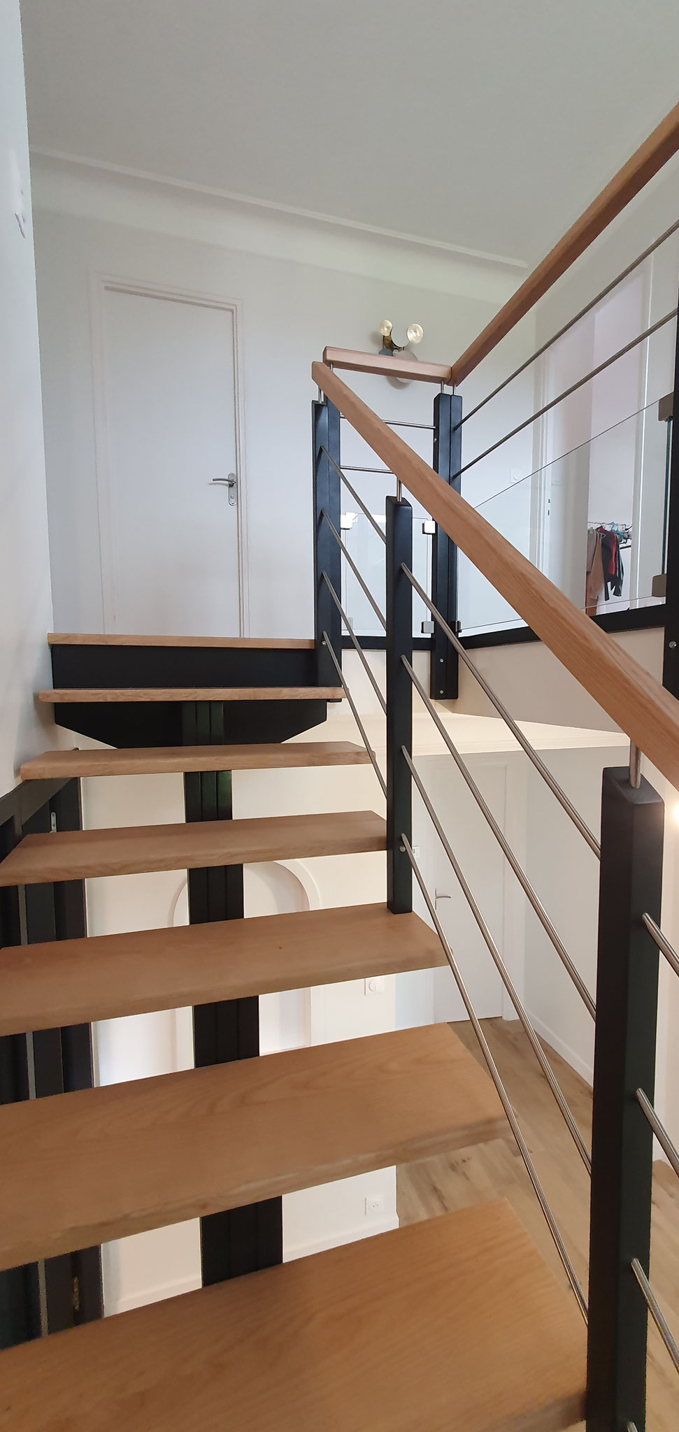 Réalisation Escalier Limon Central Cremaillère En L Escaliers Prosper