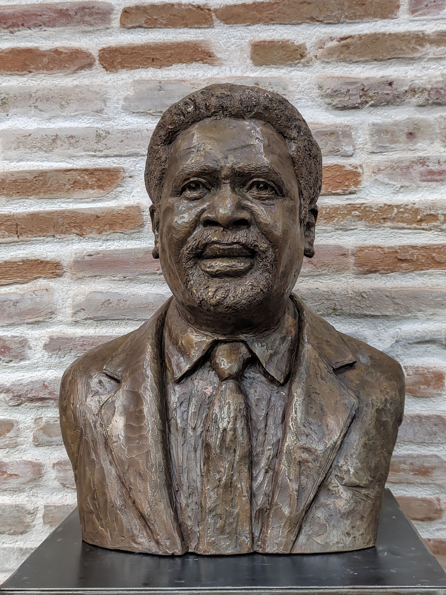 Walter Lini - Site de langloys-sculpteur